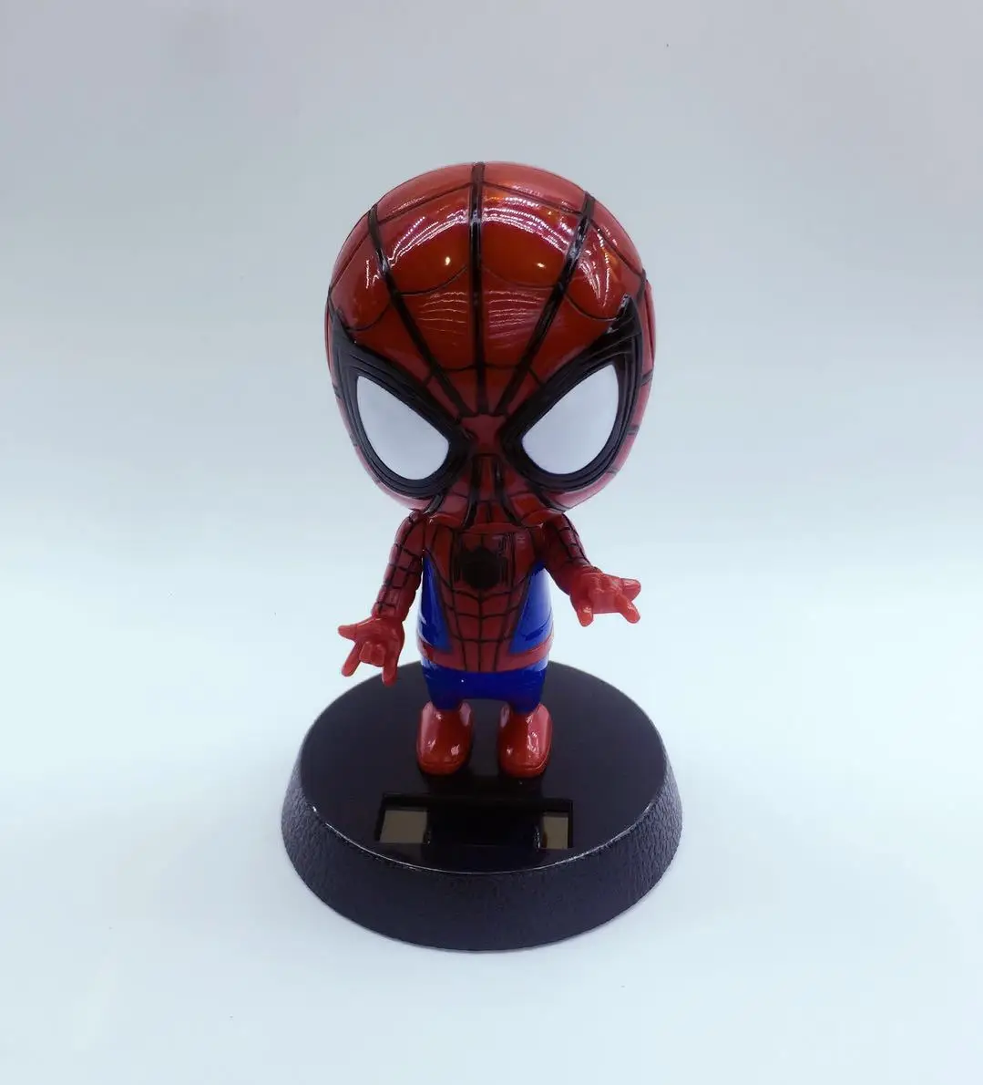 Figuras de acción de Marvel con energía Solar, muñecos oscilantes de ...