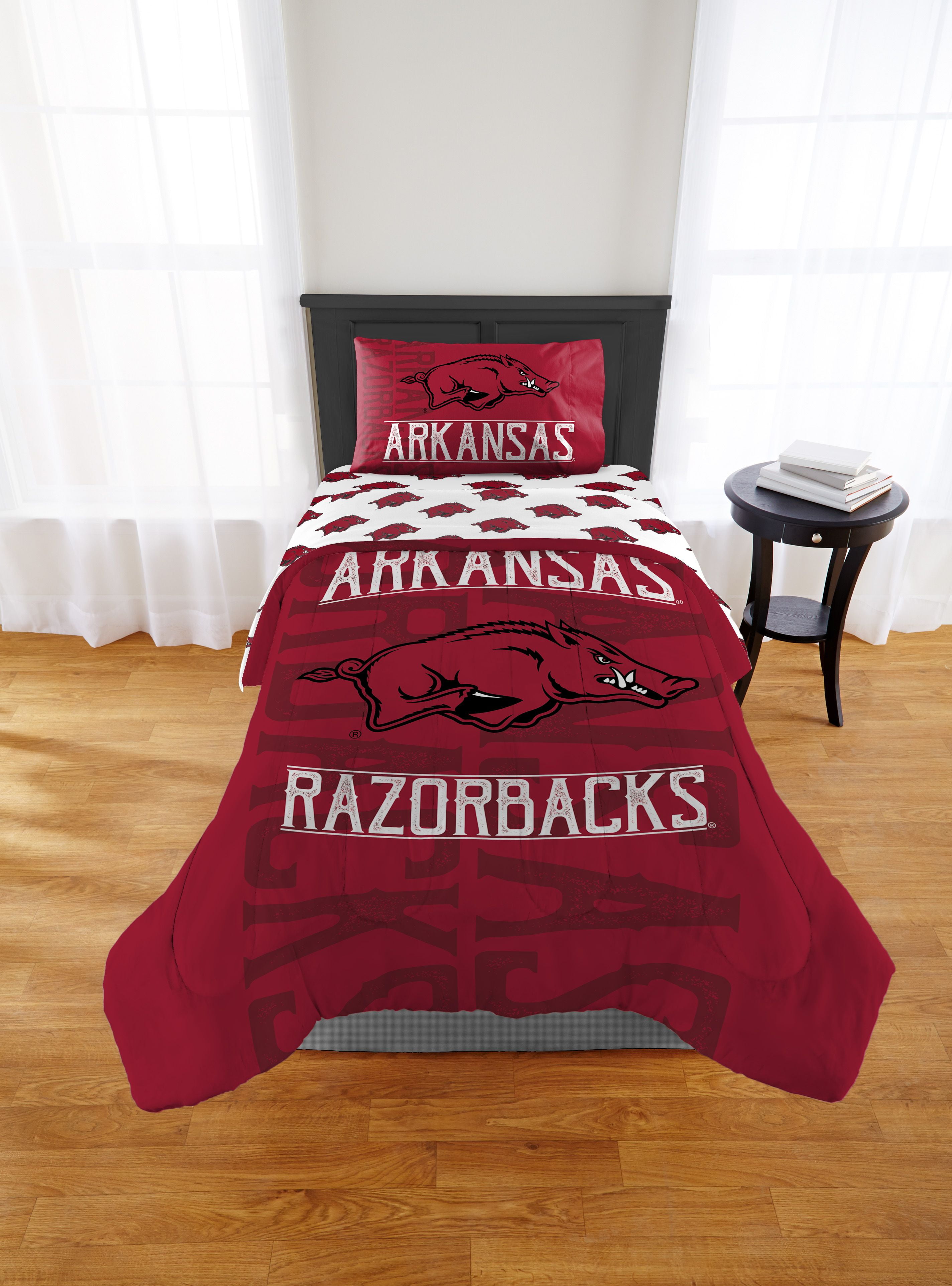 NCAA Arkansas Razorbacks "Affiliation" Twin/Full Comforter - Walmart ...