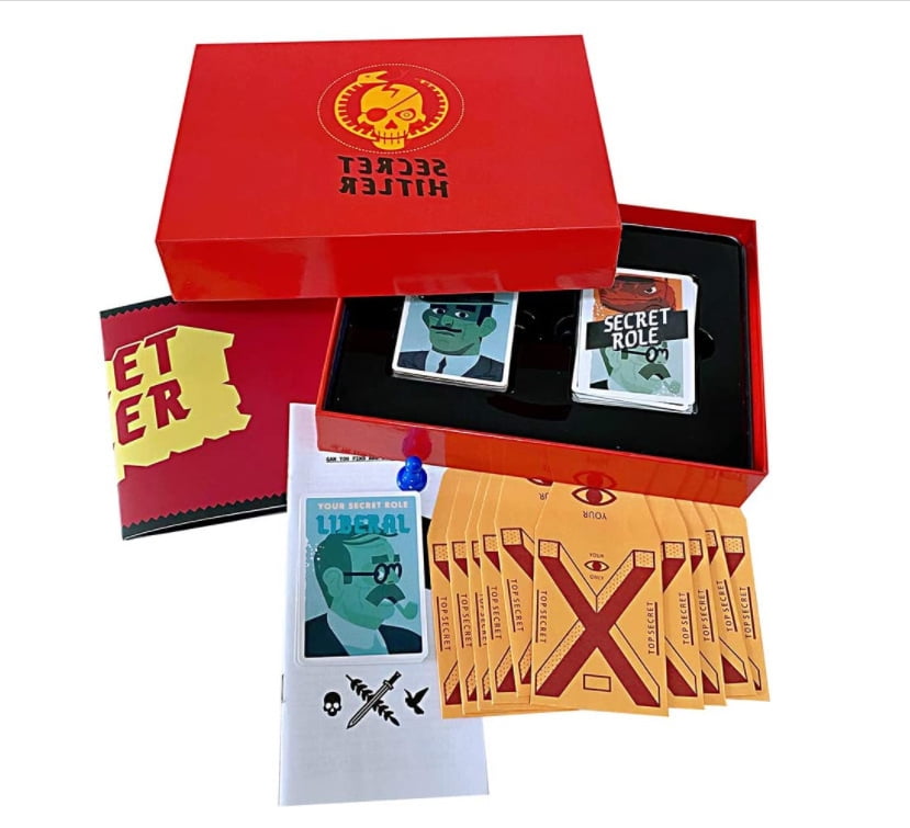 SECRET HITLER revela la versión en inglés del juego de cartas de Hitler ...