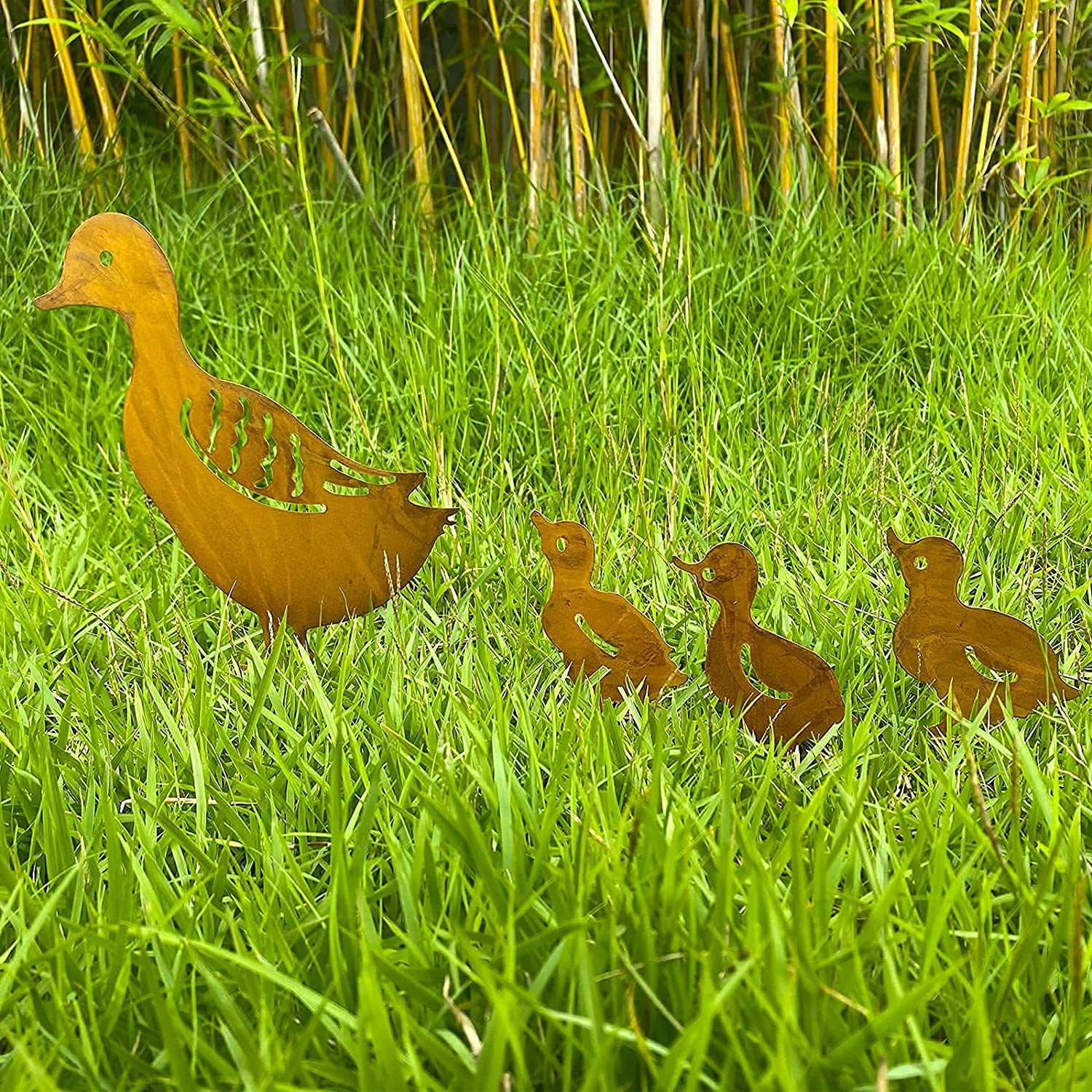 New Type Of Garden Decoration Metal Family Duck Lawn Iron