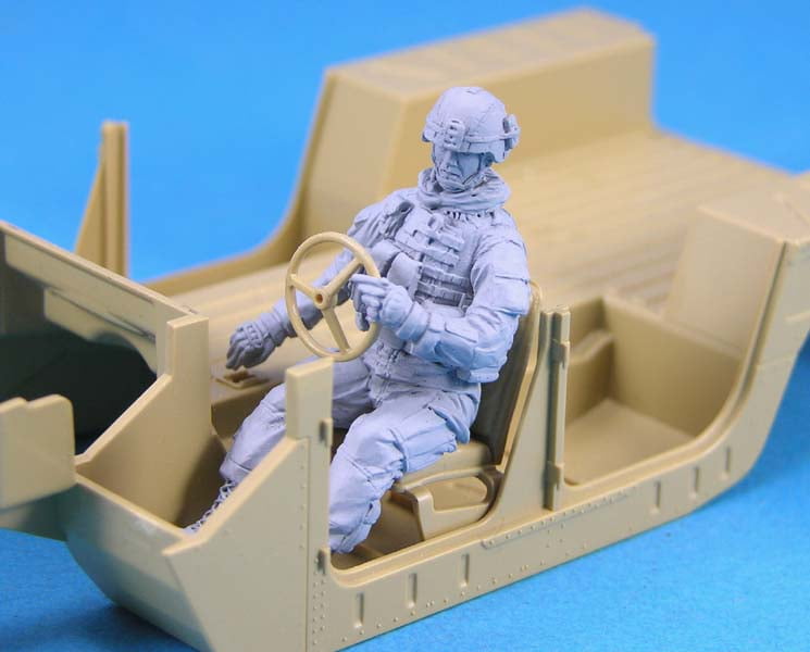Legend Productions 1:35 US army Modern Vehicle Driver Soldier Figure ...