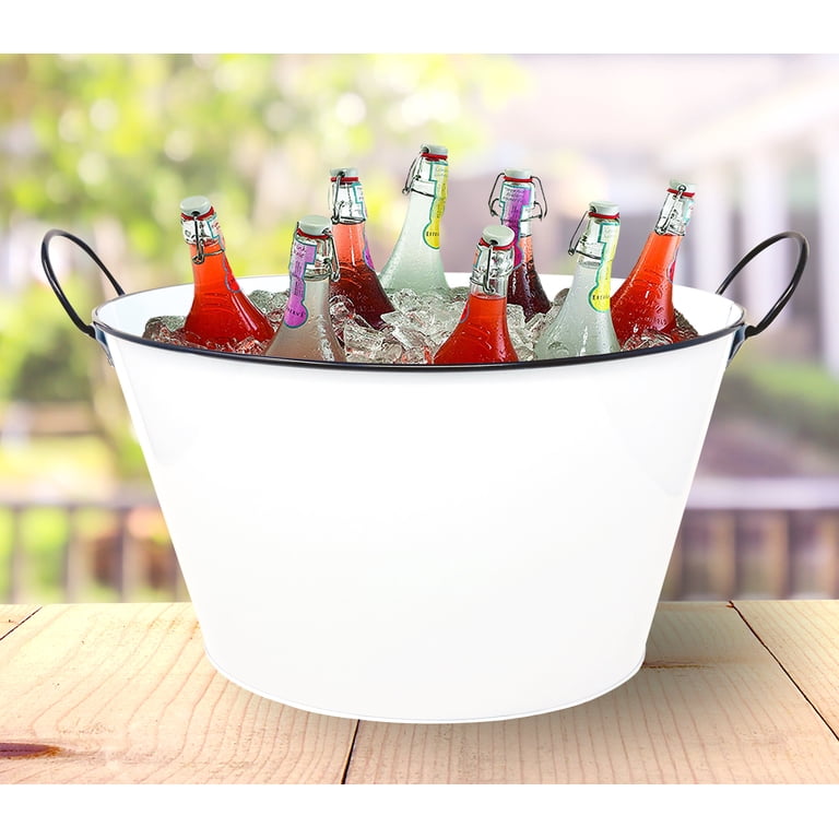 Beer buckets for weddings | Beachweddingtips.com
