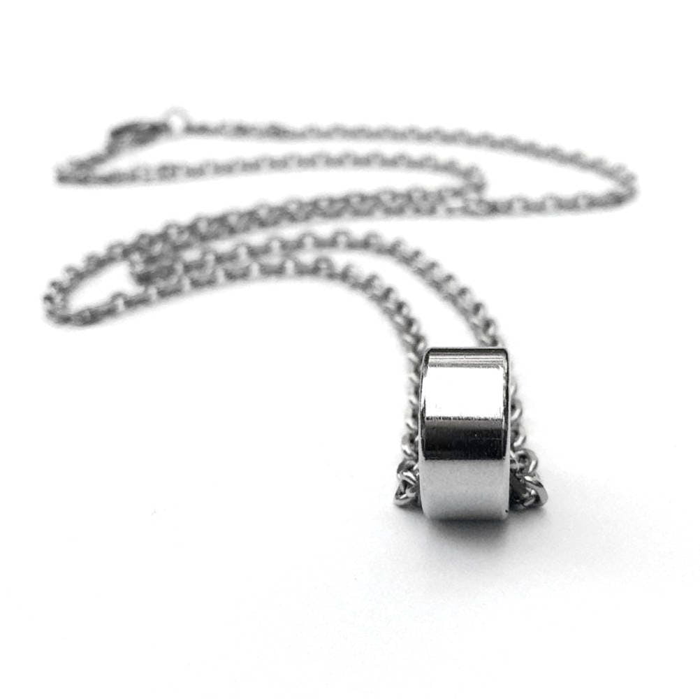 Mens Stainless Steel Simple Silver Circle Ring Necklace - 24 Inch Chain ...