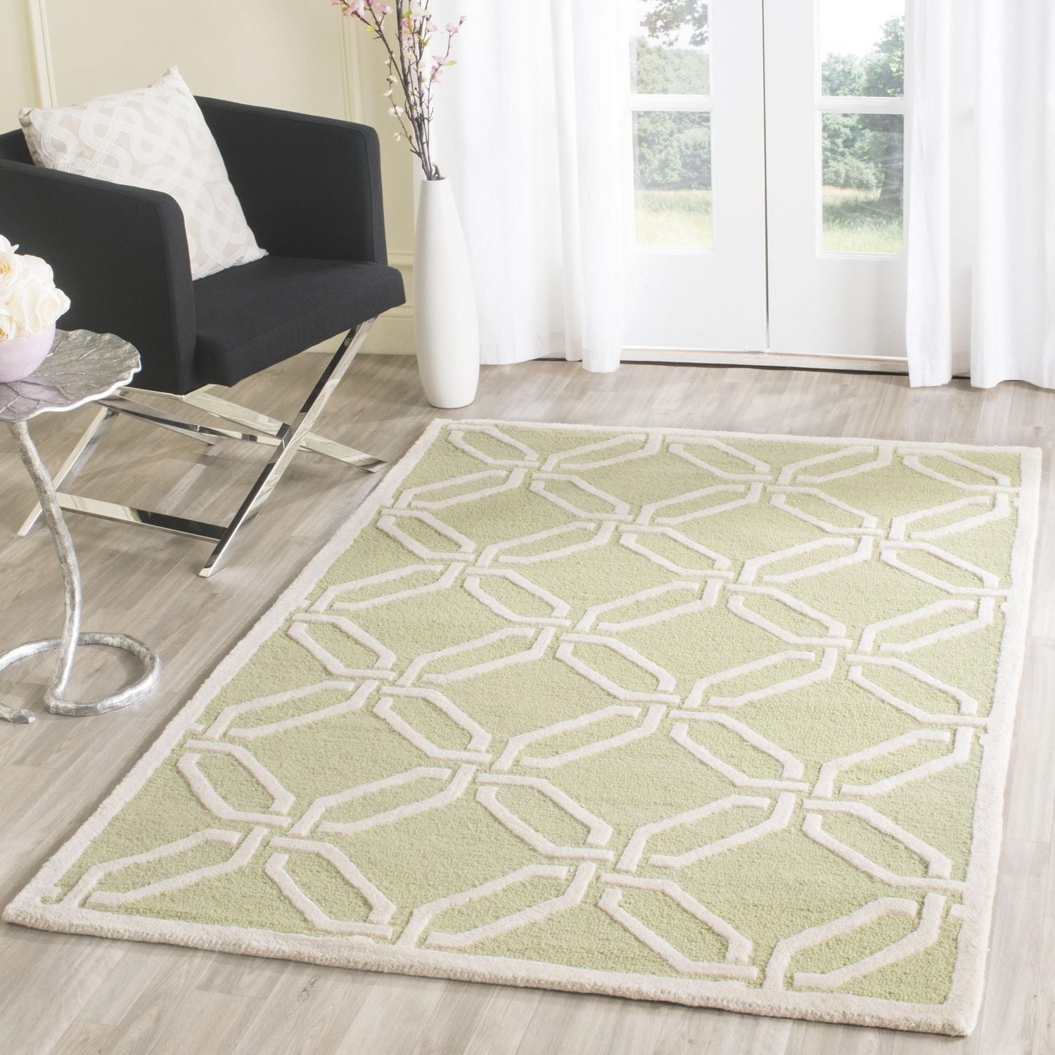 Click here for Safavieh Cambridge Kierra Geometric Area Rug 3 Ft... prices