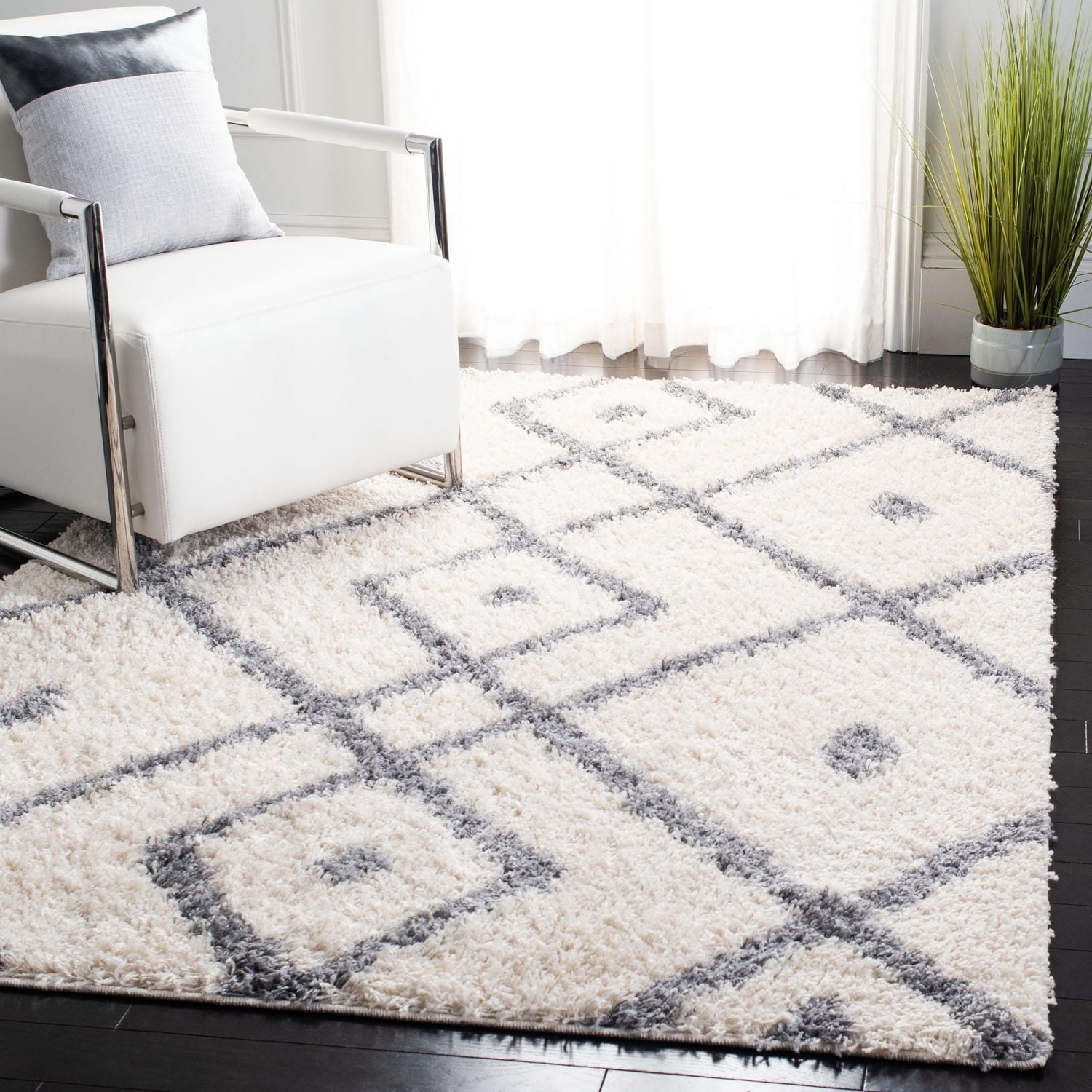 Click here for Safavieh Venus Avaline Abstract Shag Area Rug 4 Ft... prices