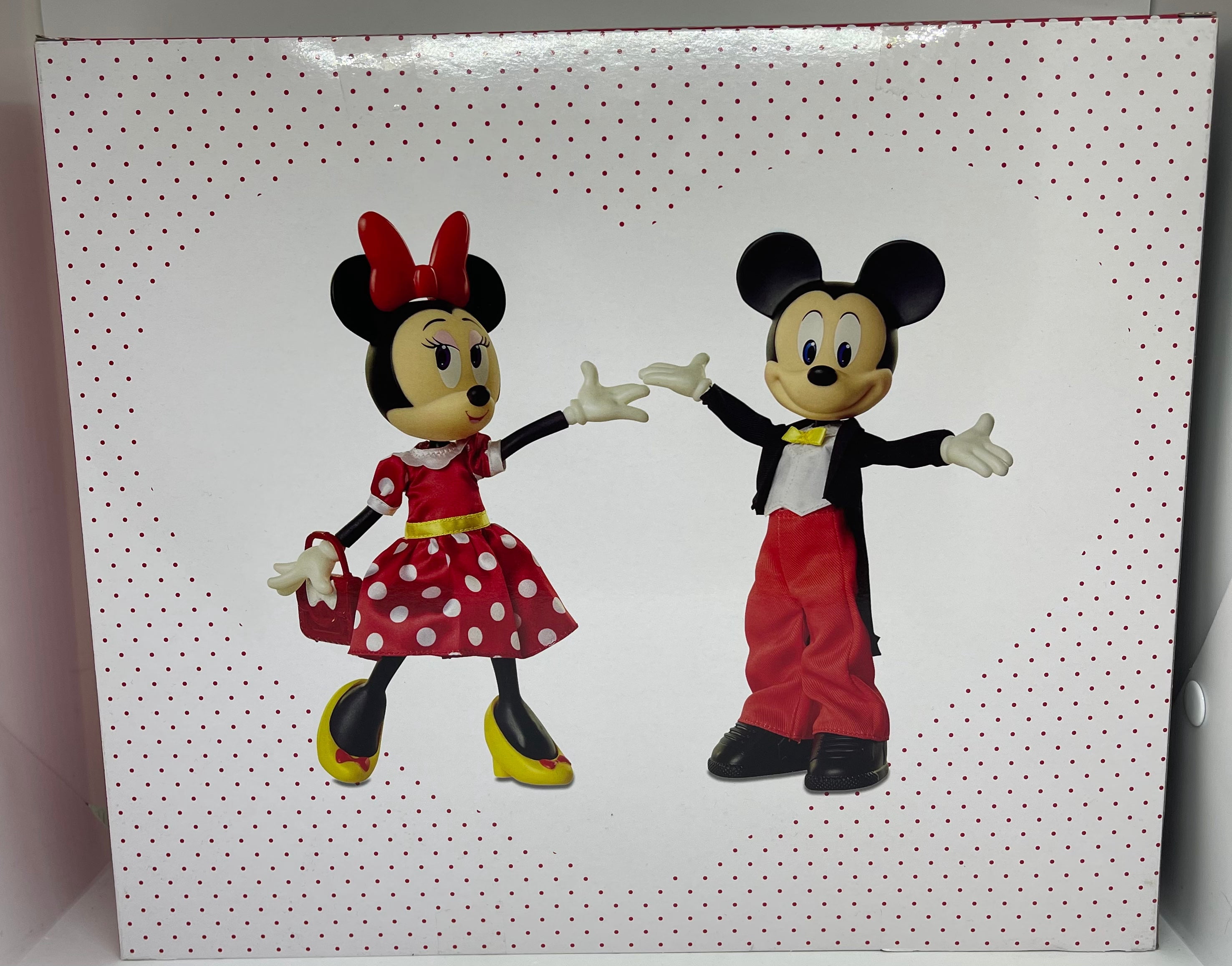 How To Draw Mickey Mouse And Minnie Mouse Holding Hands
