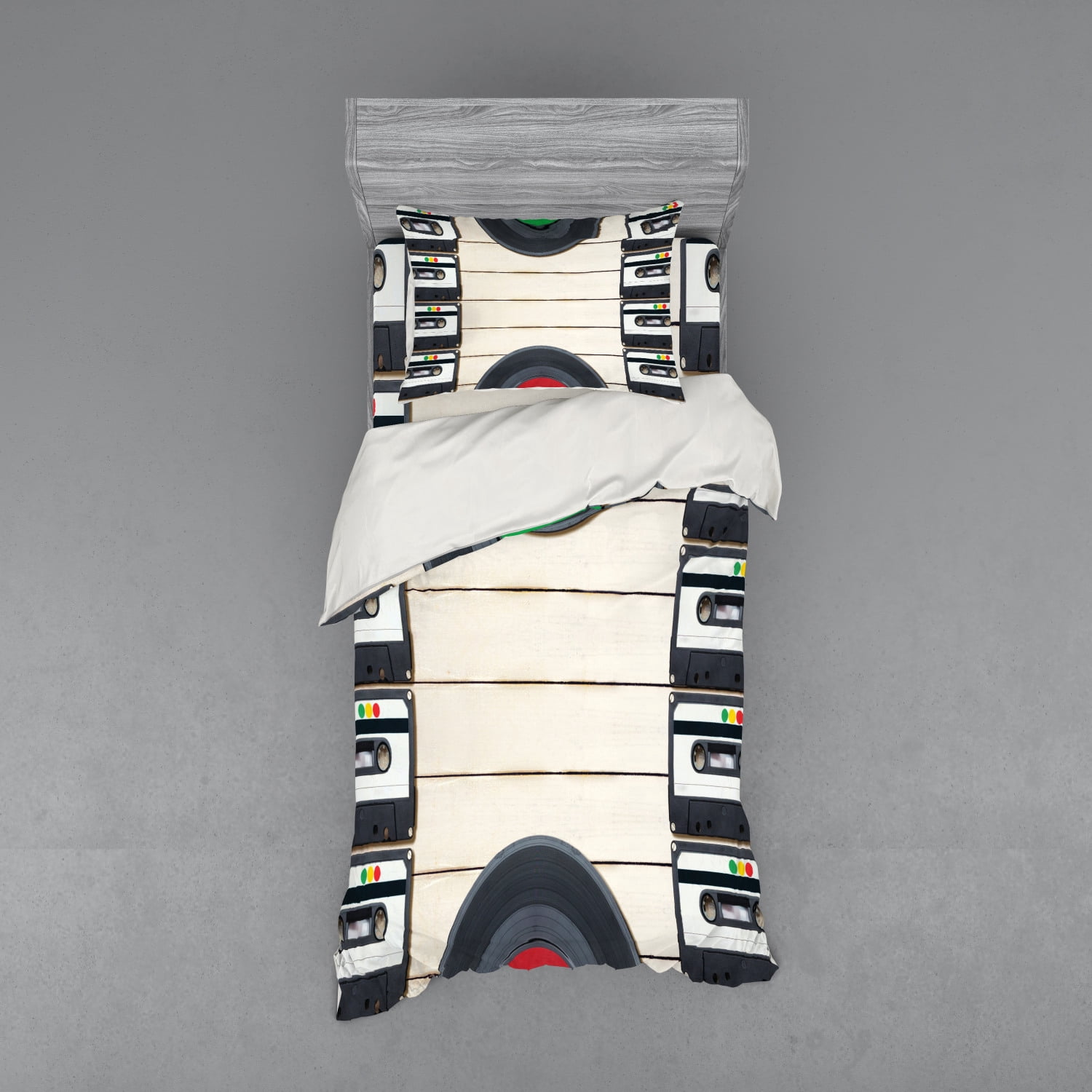 Indie Duvet Cover Set, Top View of Audio Cassettes Gramophone Records ...