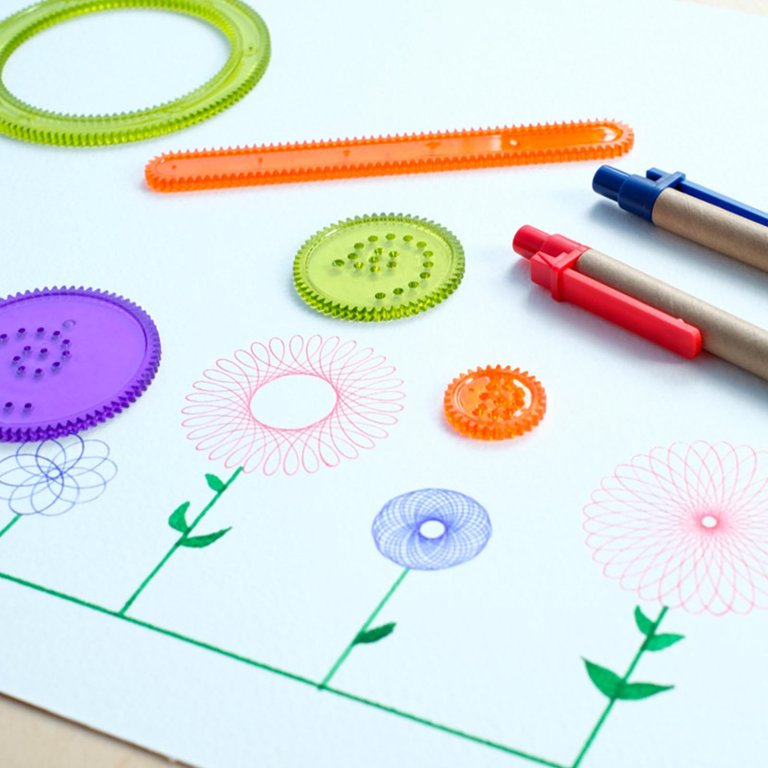 Spiral Art Set With Plastic Stencils