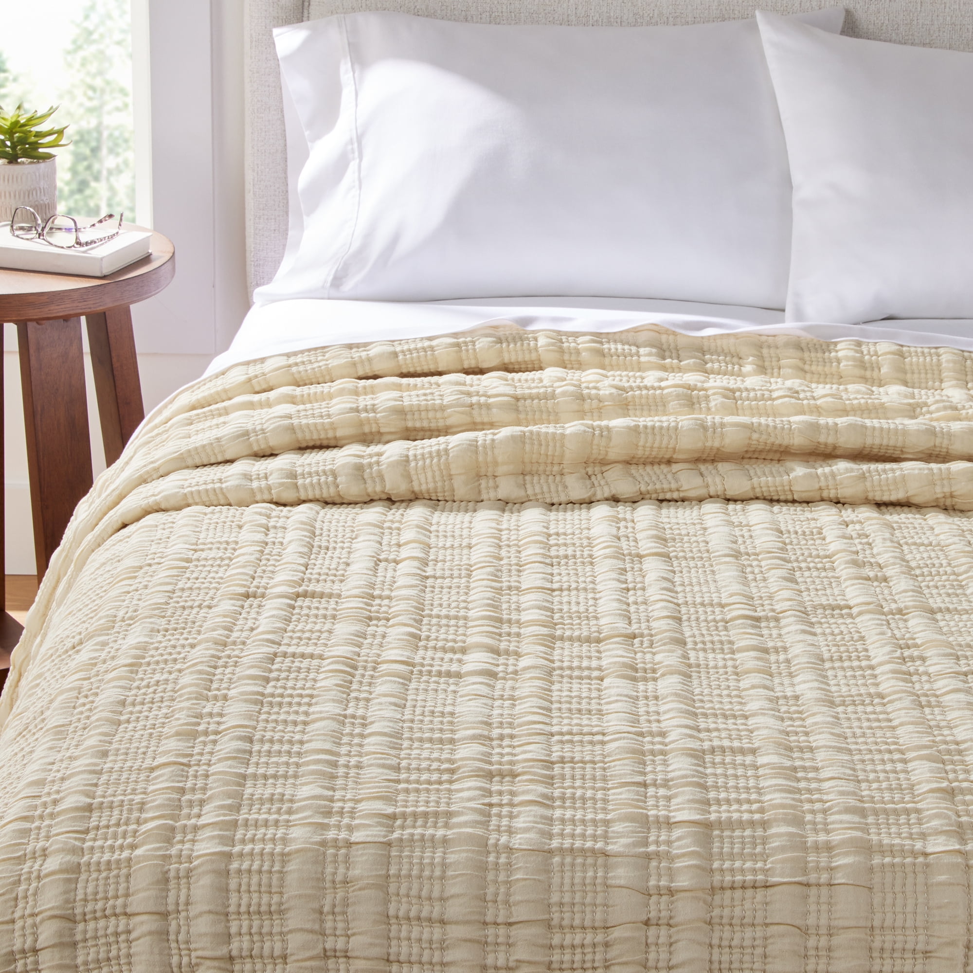 Click here for Better Homes & Gardens Bhg Matelasse Beige Dq prices
