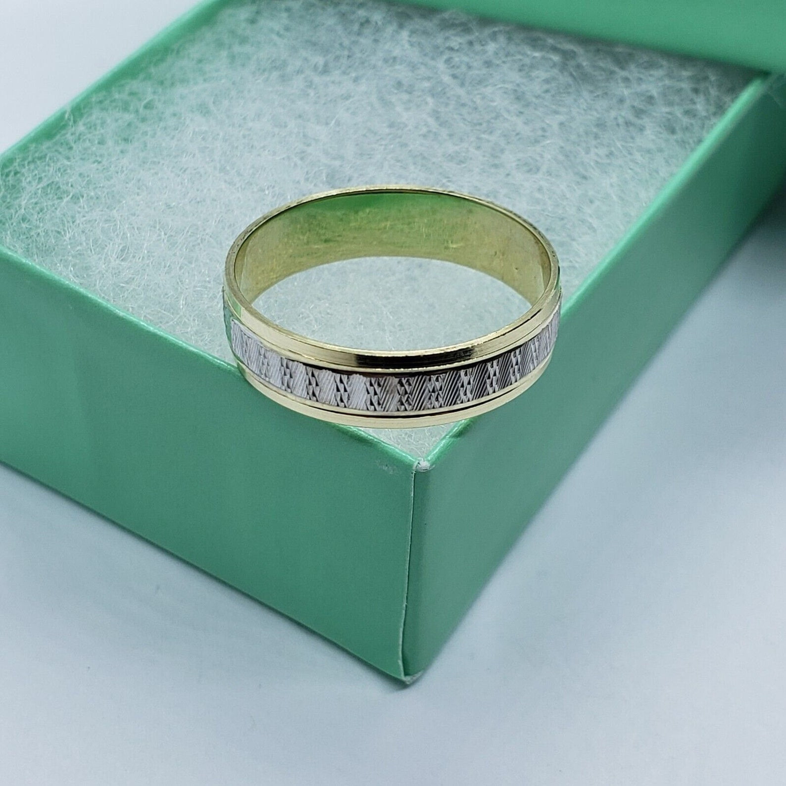 14K Two Tone Yellow White Gold Diamond Cut Ring with Line Design ...