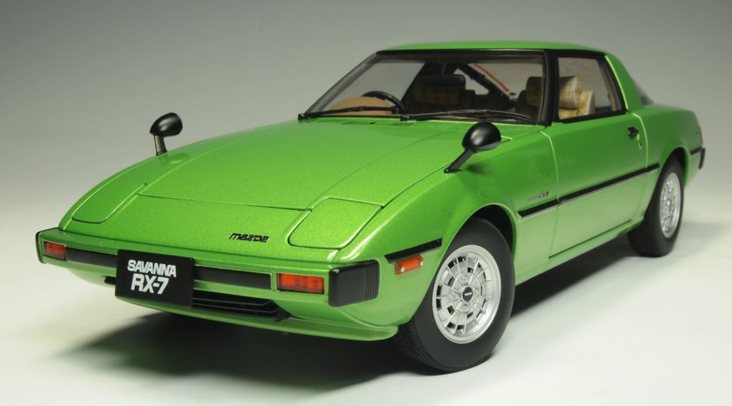 Mazda Savanna RX-7 (SA) in Mach Green Diecast Model Car in 1:18 Scale ...