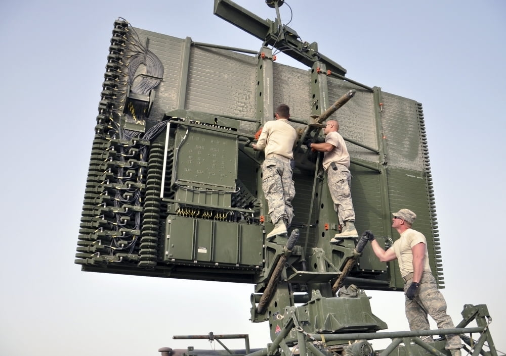 Soldiers set up a TPS-75 radar Poster Print (16 x 11) - Walmart.com ...