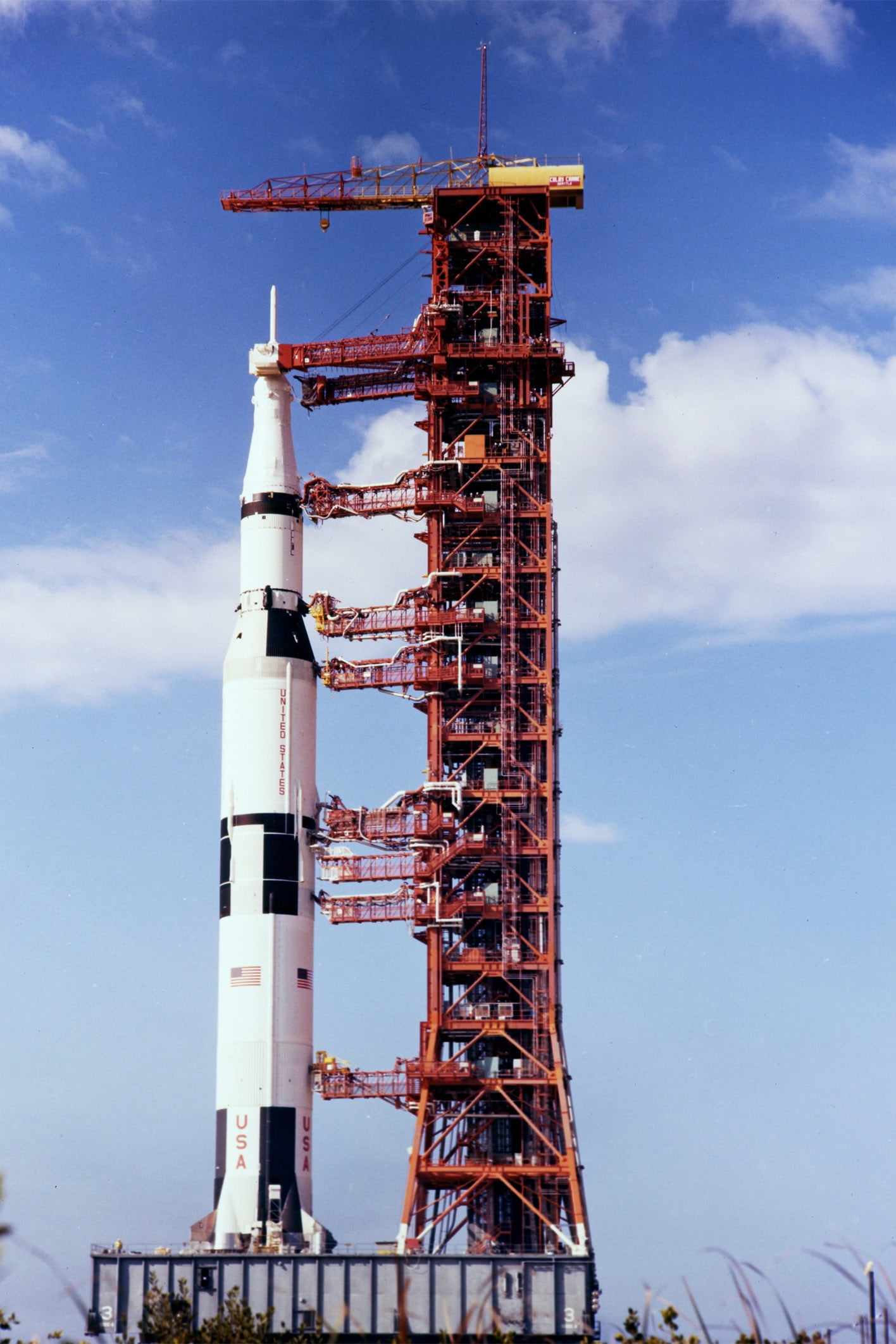 24x36 gallery poster, Apollo 13 launch vehicle, Saturn V rocket being ...