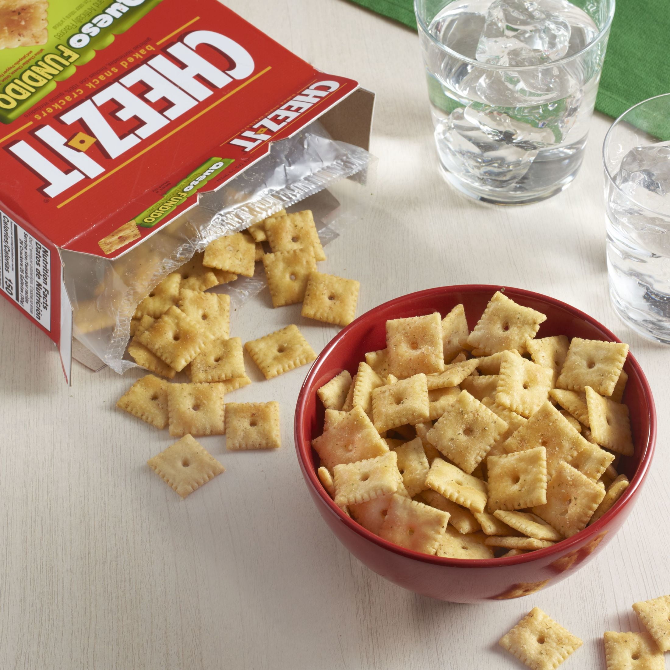 Cheez It Zingz Queso