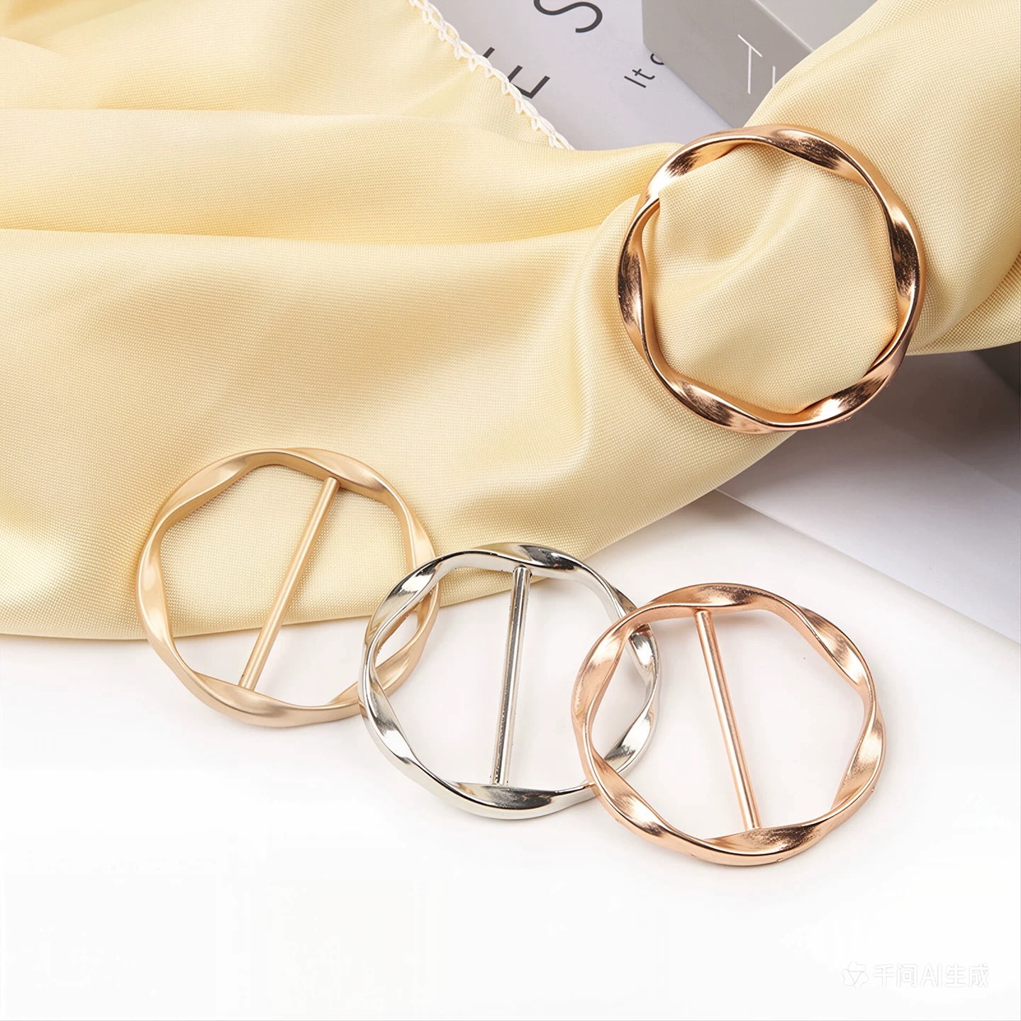 4PCS Silk Scarf Ring Clip Set–4 Colors Shirt Tie Clips Clothing Wrap ...