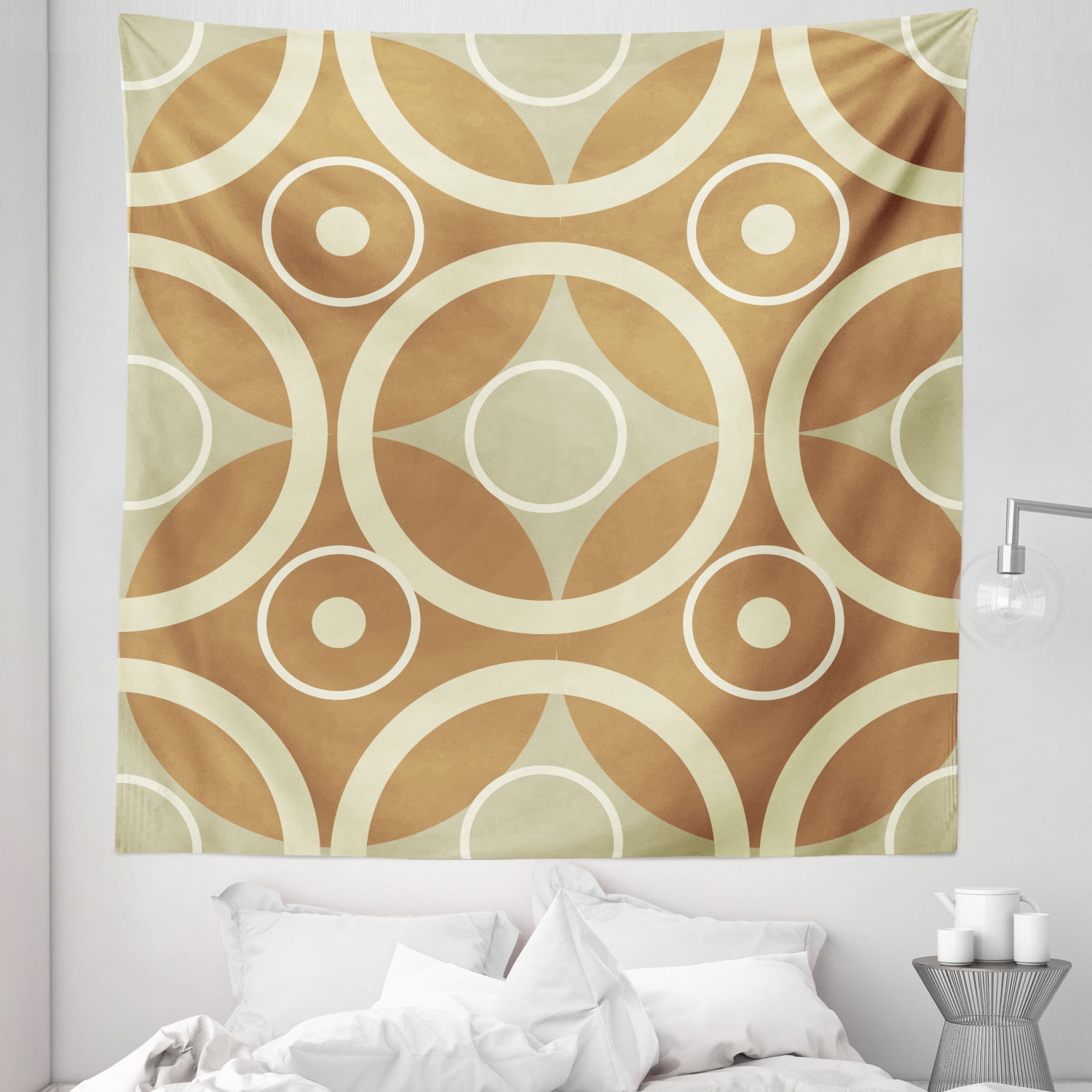 Circles Tapestry, Graphic Retro Pattern with Intersected Contrast ...