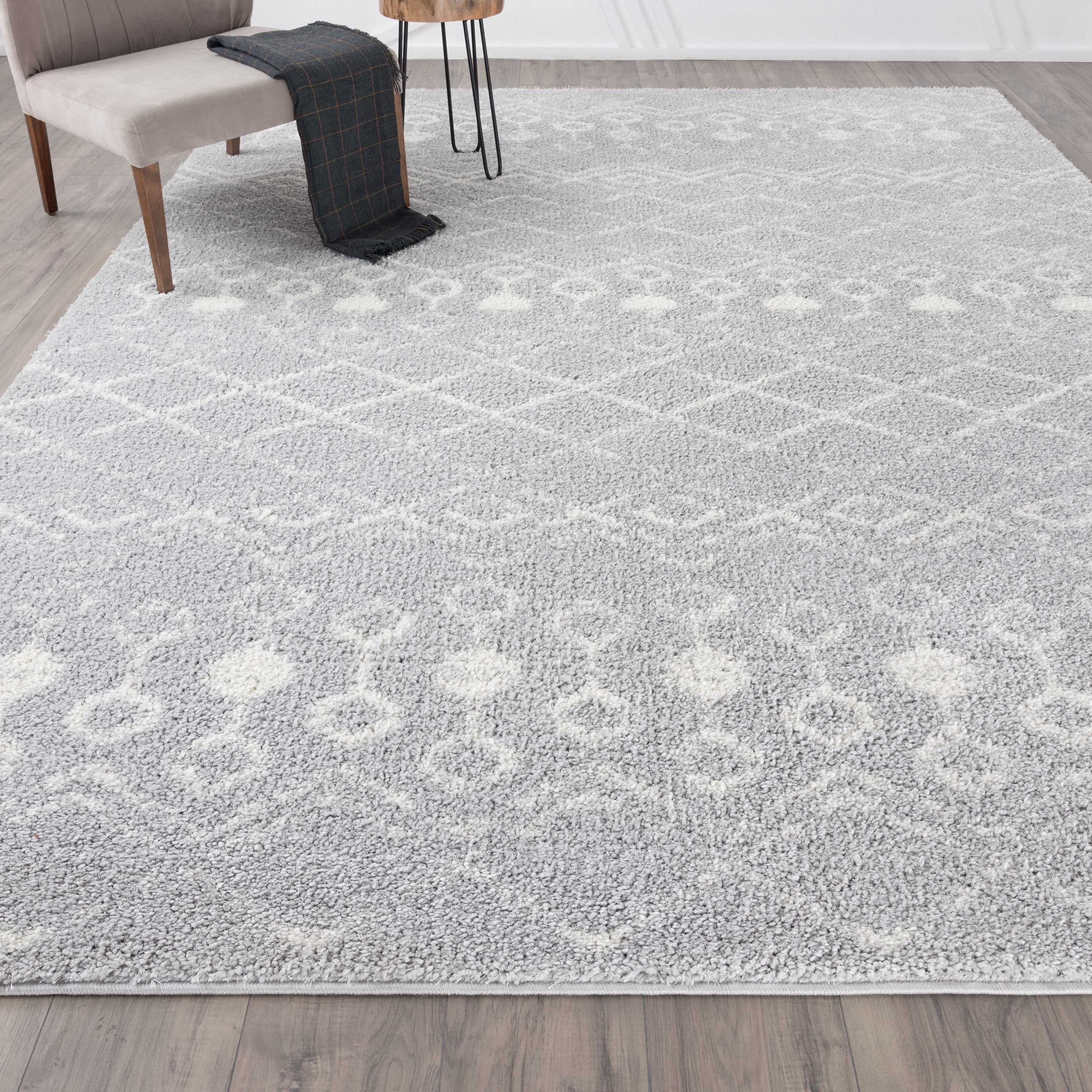 Wembley Shag Contemporary Shag Thick Light Gray and White Area Rug, 4 ...
