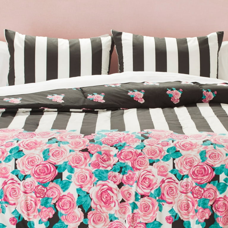 Betsey Johnson Roses