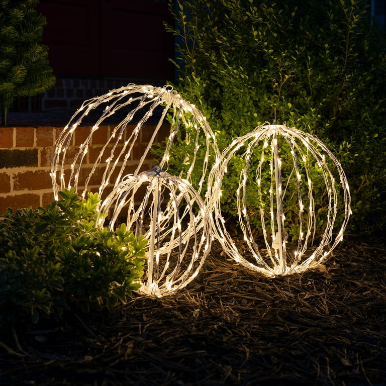 Lighted Spheres Outdoor