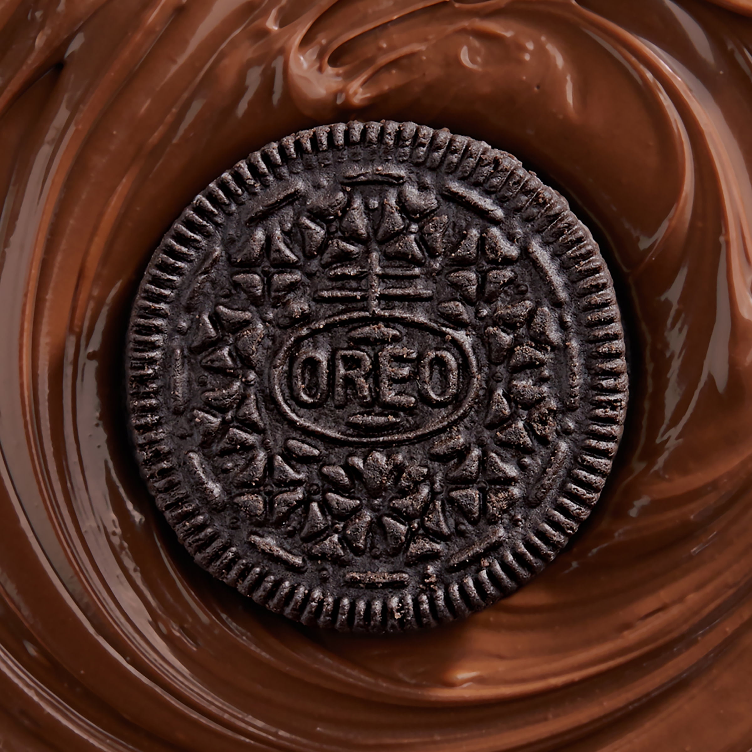 Buy OREO Chocolate Hazelnut Creme Chocolate Sandwich Cookies, Family ...