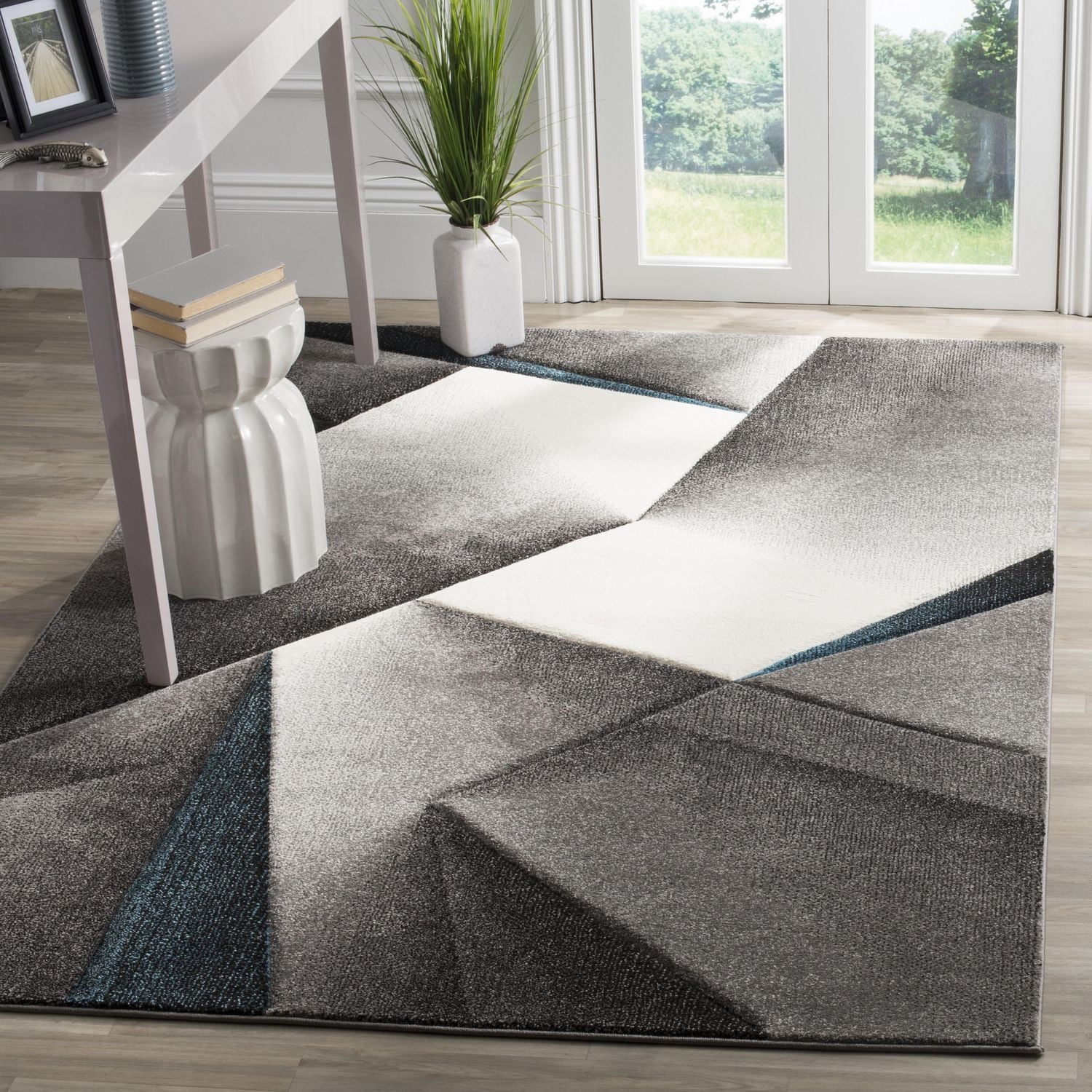 Safavieh Hollywood Nicholas Abstract Area Rug 4 Ft. X 6 Ft.