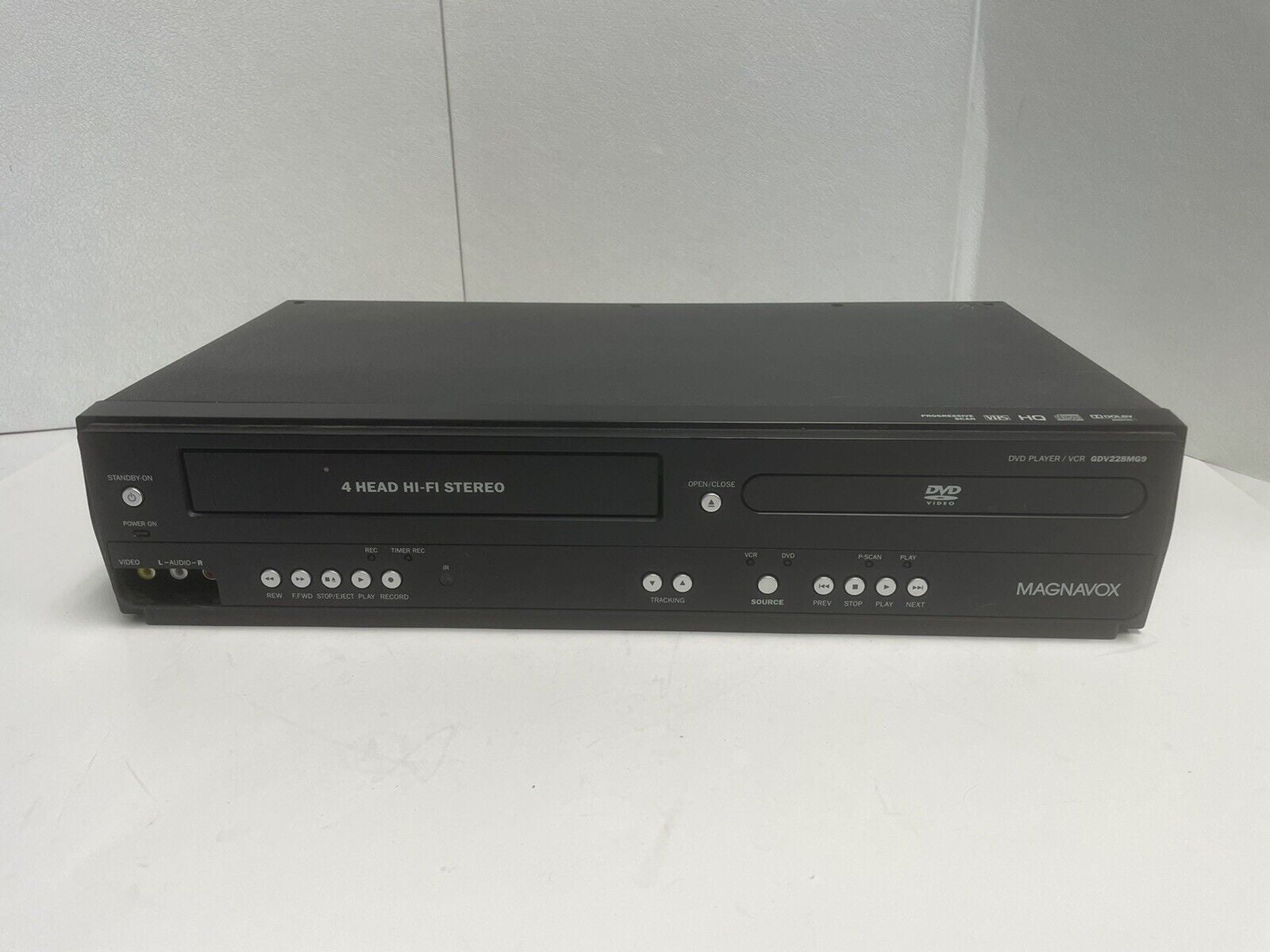 Magnavox GDV228MG9 (New) DVD Player VCR Combo - Walmart.com