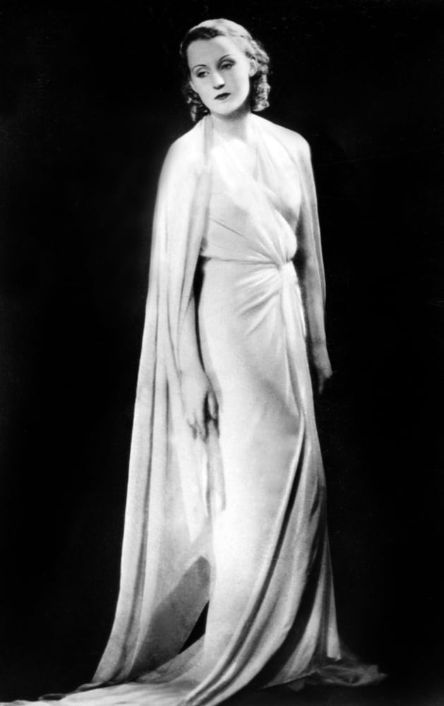 Brigitte Helm 1932 Photo Print (8 x 10) - Walmart.com