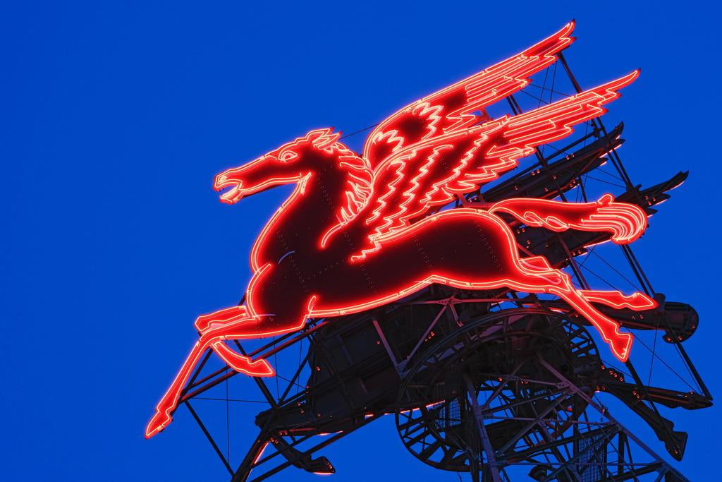 Neon Pegasus Sign Under Dusk Sky Magnolia Building Dallas Texas Photo ...