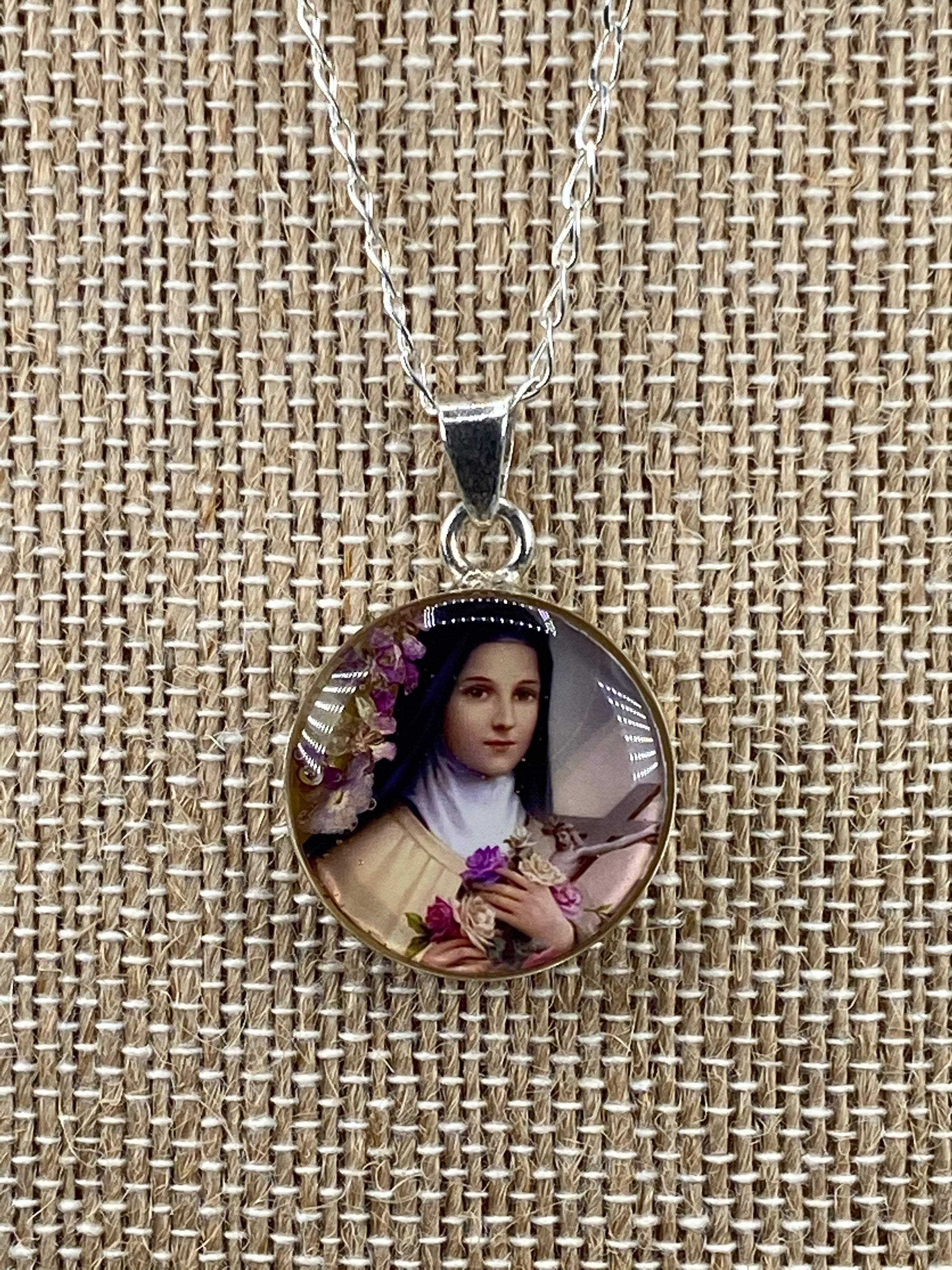 The Faith Gift Shop Our Lady of Grace Round Locket with Metal Chain ...