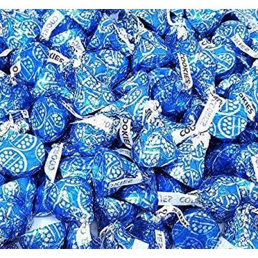 HERSHEY'S, KISSES Dark Blue Foils Milk Chocolate Candy, Halloween, 66.7 oz, Bag (400 Pieces ...