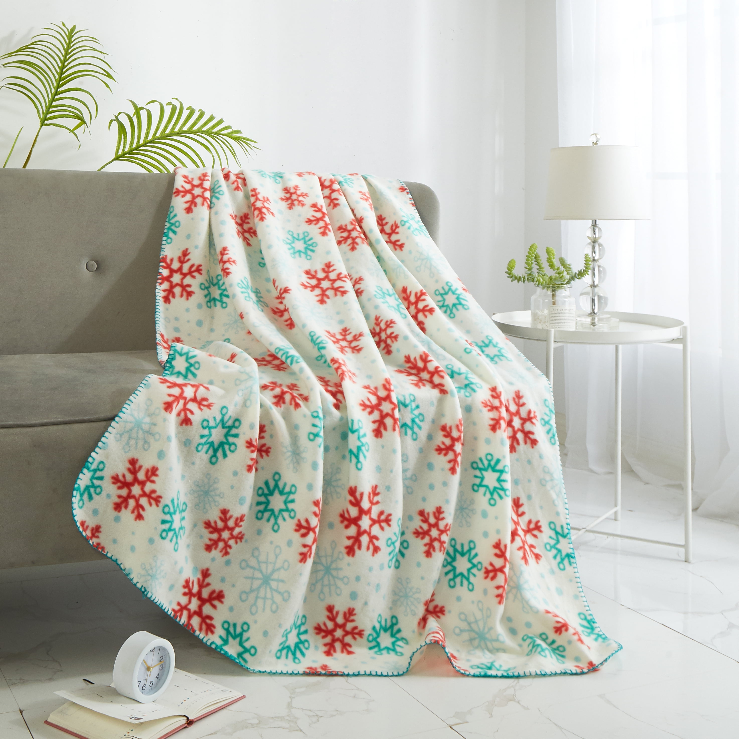 Mainstays Fleece Throw, White Snowflake 50x60 - Walmart.com