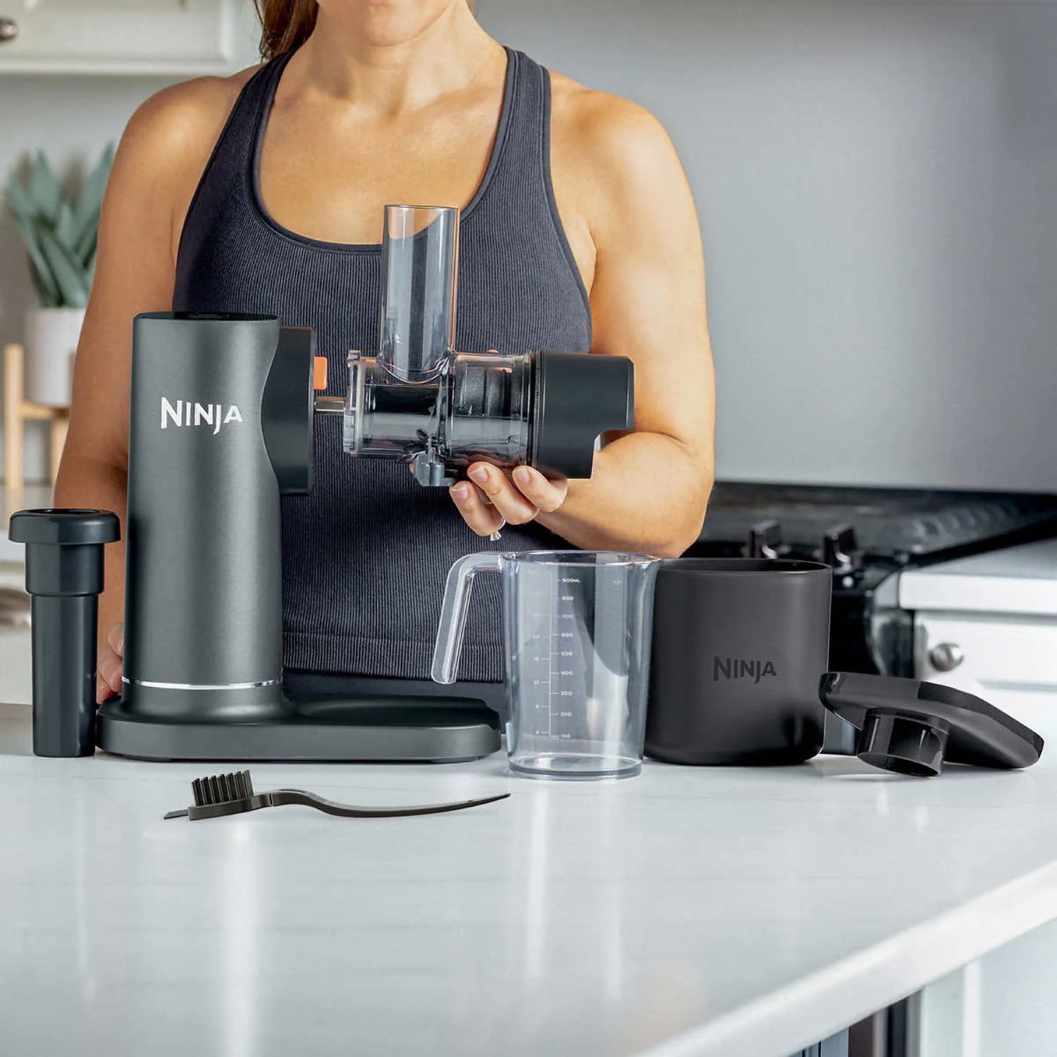 Ninja NeverClog Cold Press Juicer: Juice Extractor & Pulp Ninja NeverClog Cold Press Juicer: Juice Extractor & Pulp