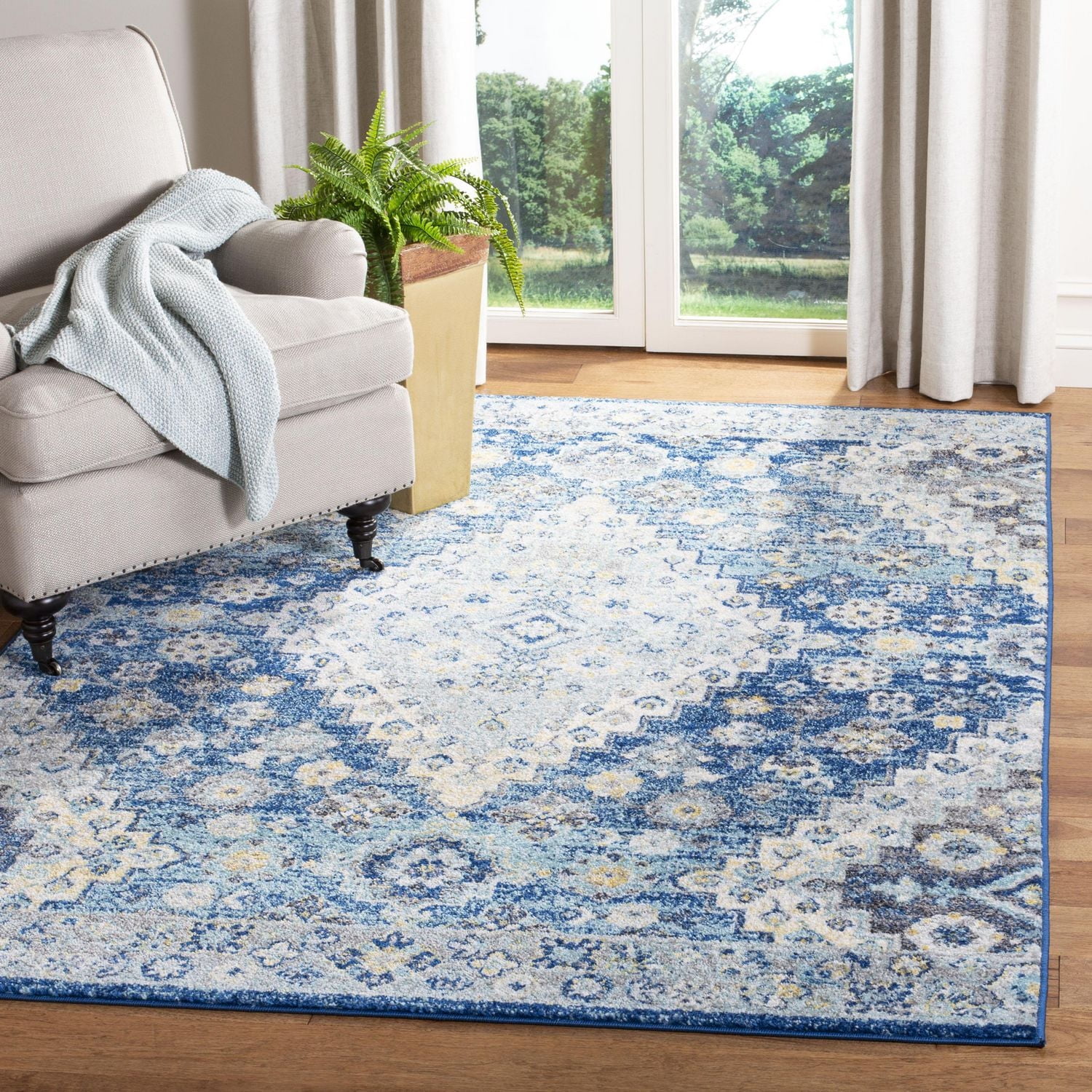 Click here for Safavieh Madison Sophie Geometric Area Rug 51 X 76 prices