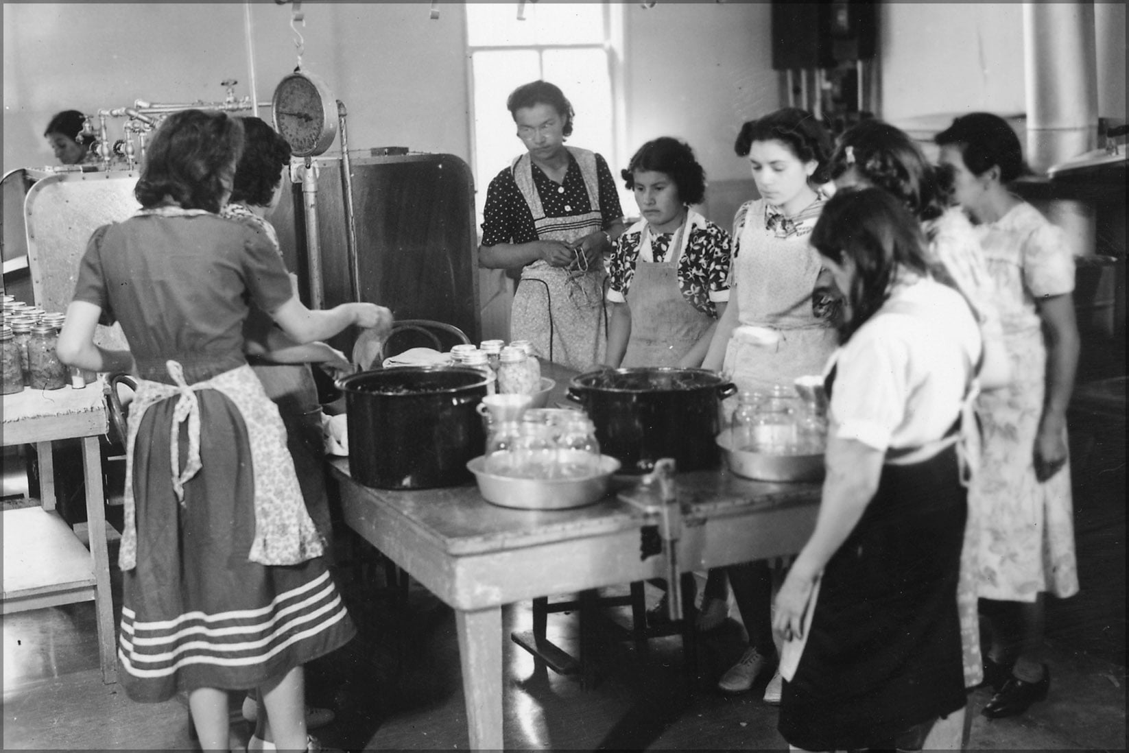 24"x36" Gallery Poster, Group of women at a food canning class 1940 ...