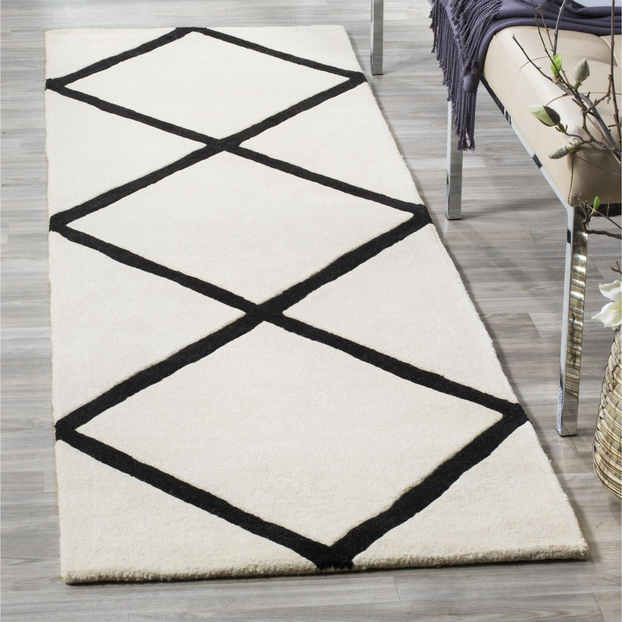 Click here for Safavieh Chatham Isaac Geometric Diamonds Area Rug... prices