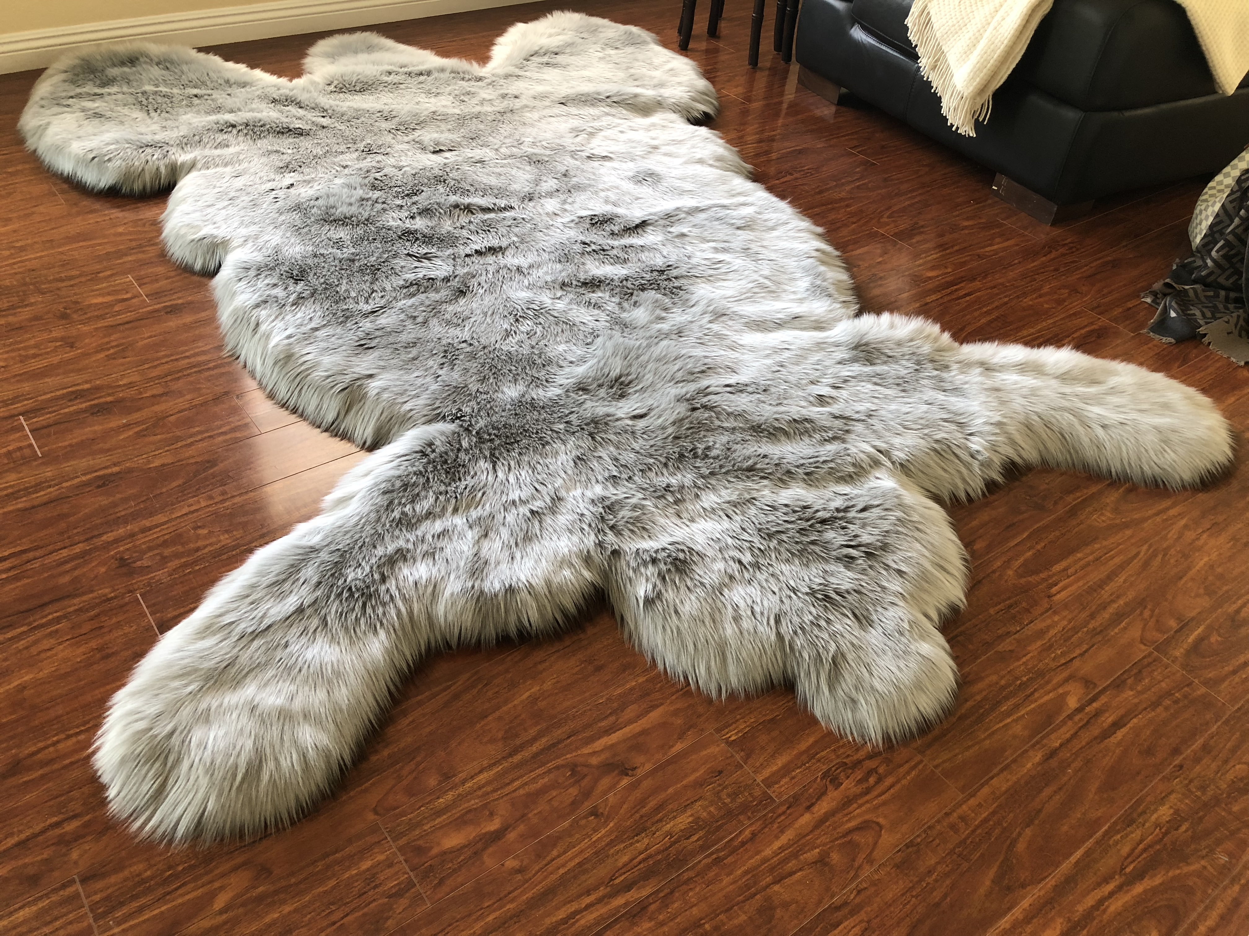 Soho Luxurious Faux Bearskin Pelt Grey Shag Area Rug - Walmart.com