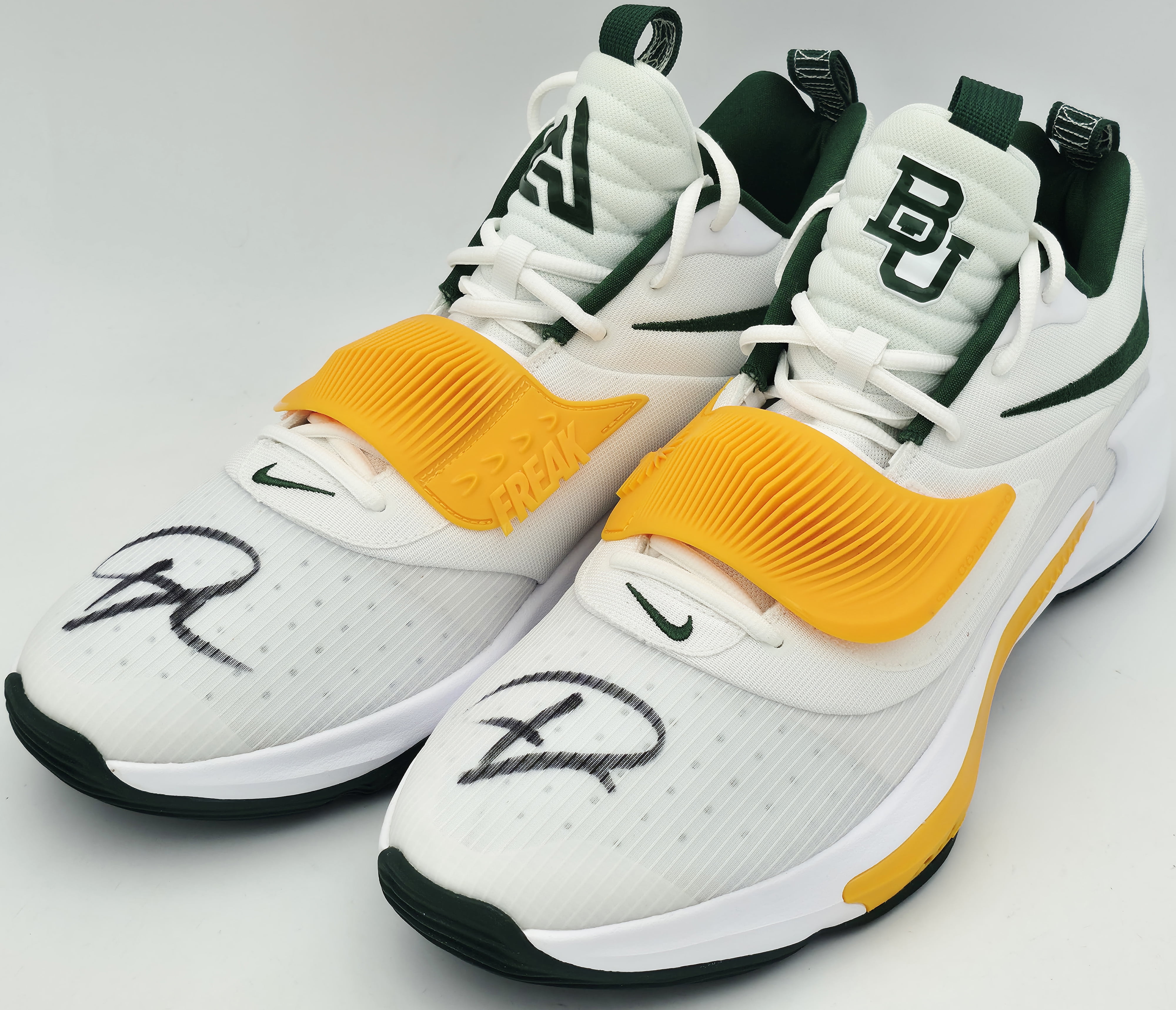 Giannis Antetokounmpo Autographed 2021 Player Exclusive (PE) Promo ...