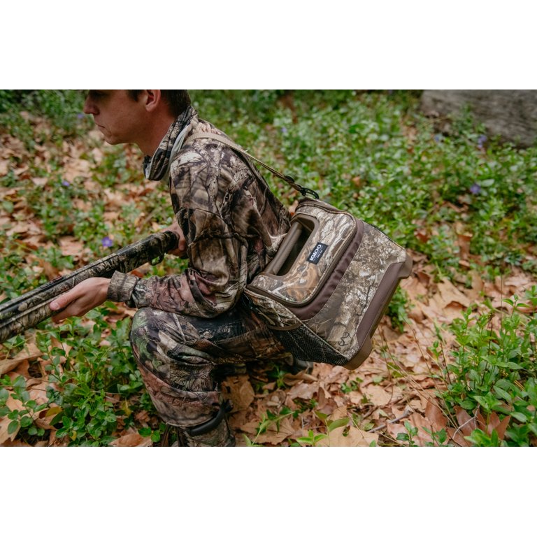 Igloo Realtree 18 Can Soft Side Bag