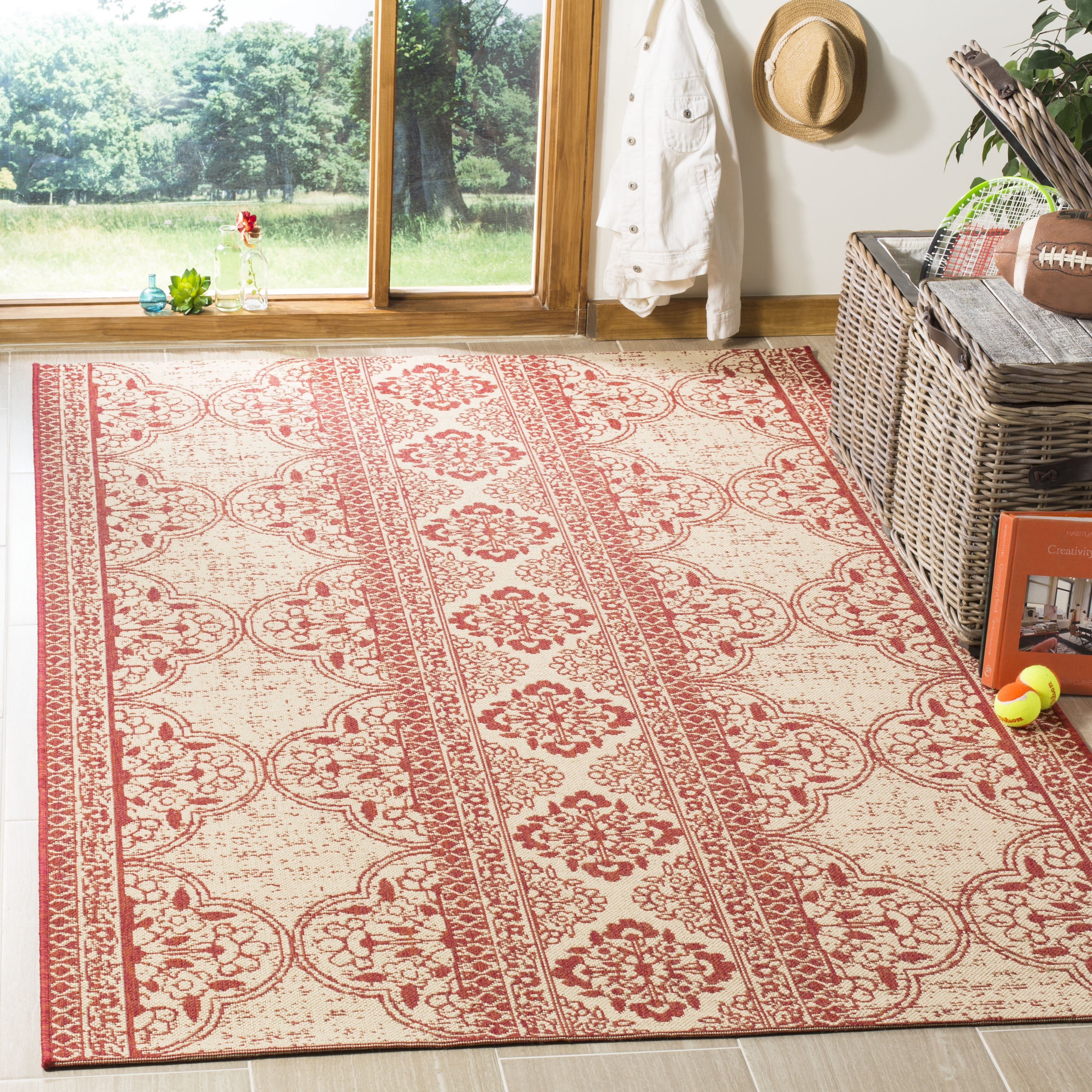 SAFAVIEH Linden Malandra Floral Area Rug, Red/Cream, 5'1" x 7'6 ...
