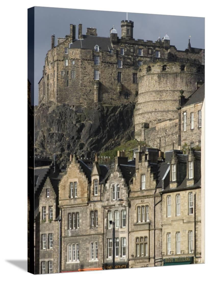 View of Edinburgh Castle from Grassmarket, Edinburgh, Lothian, Scotland ...