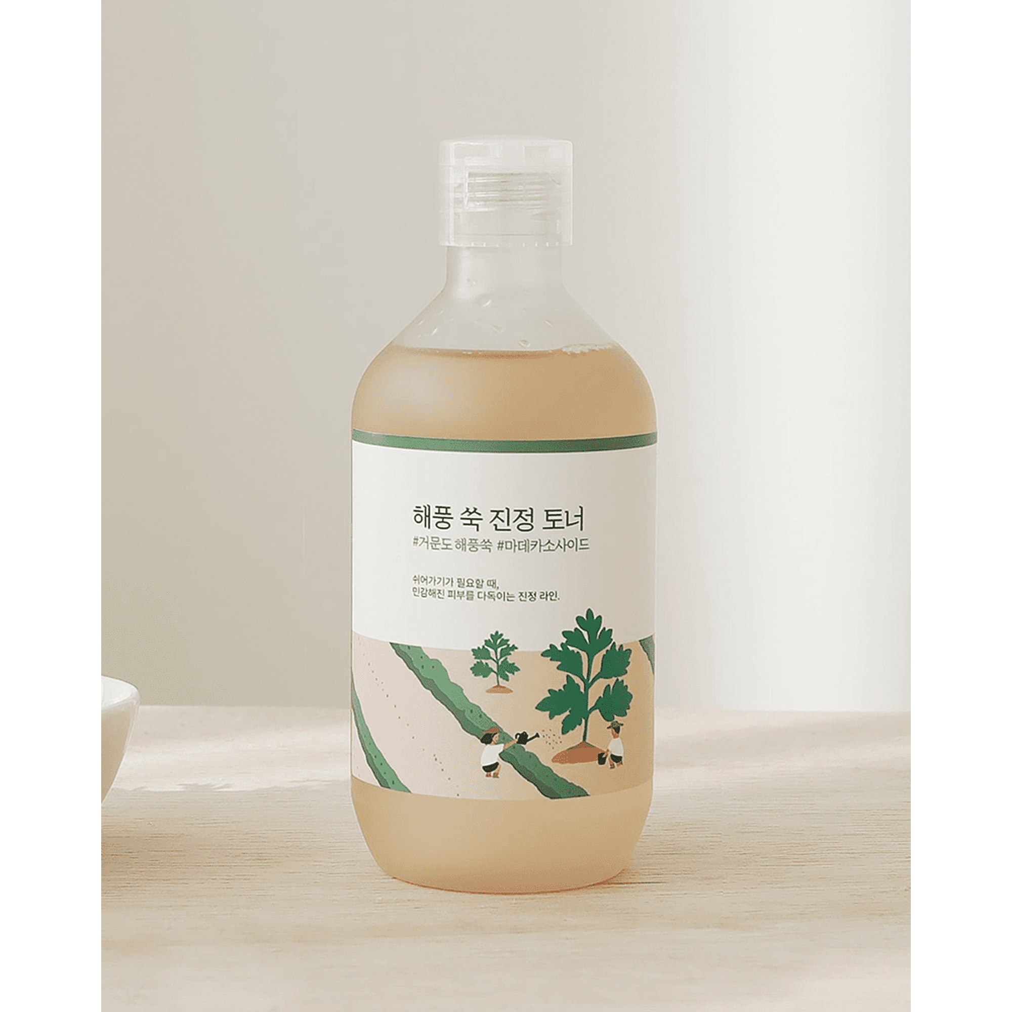 Click here for Round Lab Mugwort Calming Toner prices