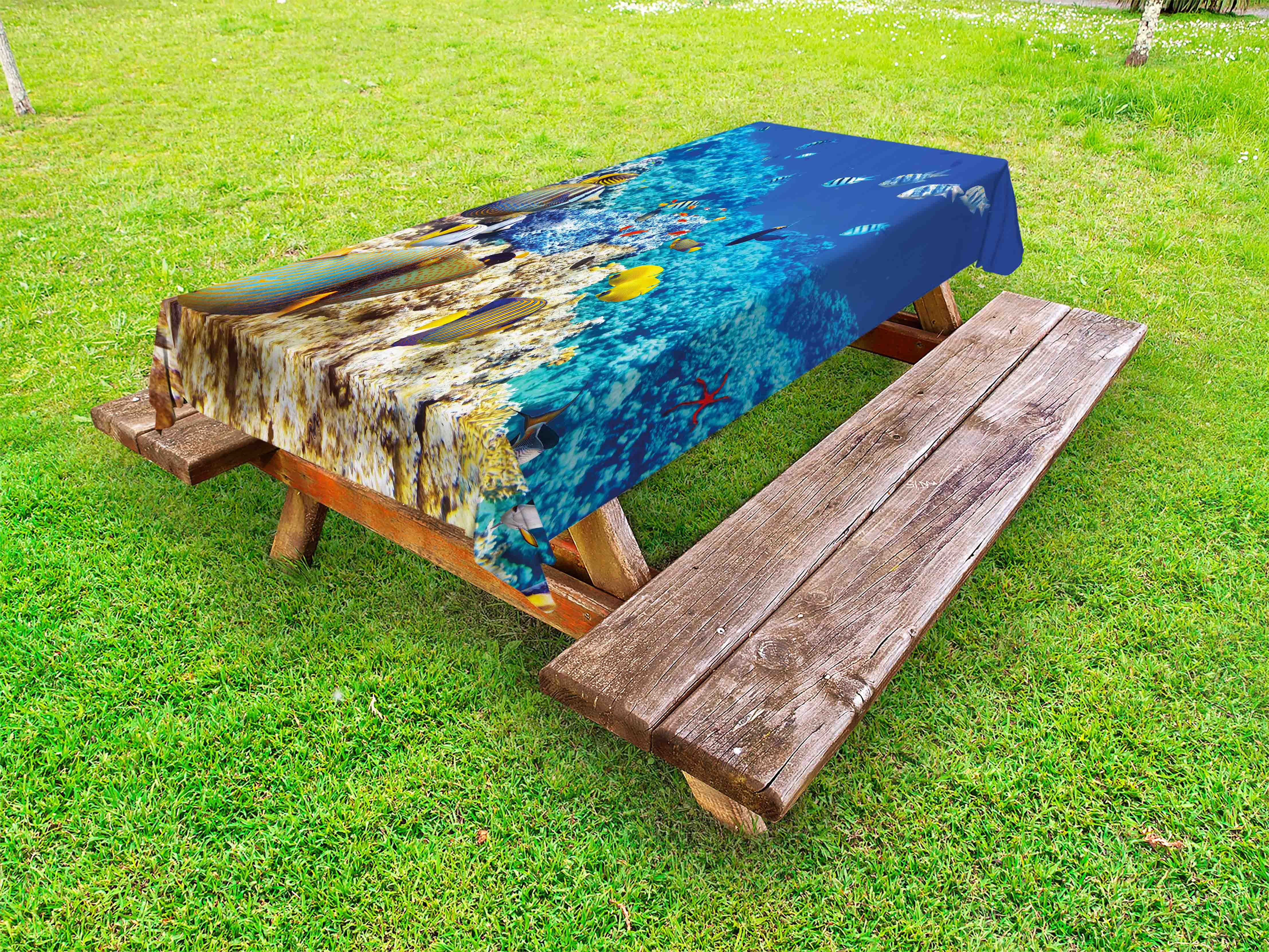 Fish Outdoor Tablecloth, Barrier Reefs Covered Sea with Lagoon and ...