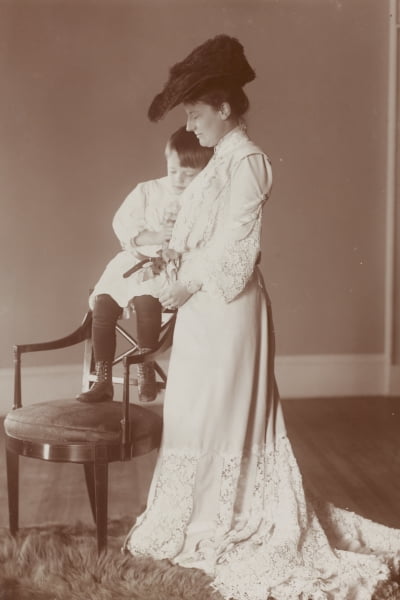 Print: Edith Kermit Carow Roosevelt, Full-Length Portrait, Standing ...