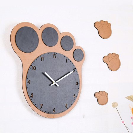 Foot Cartoon Mute Solid Wood Clocks, European Style Living Room and ...