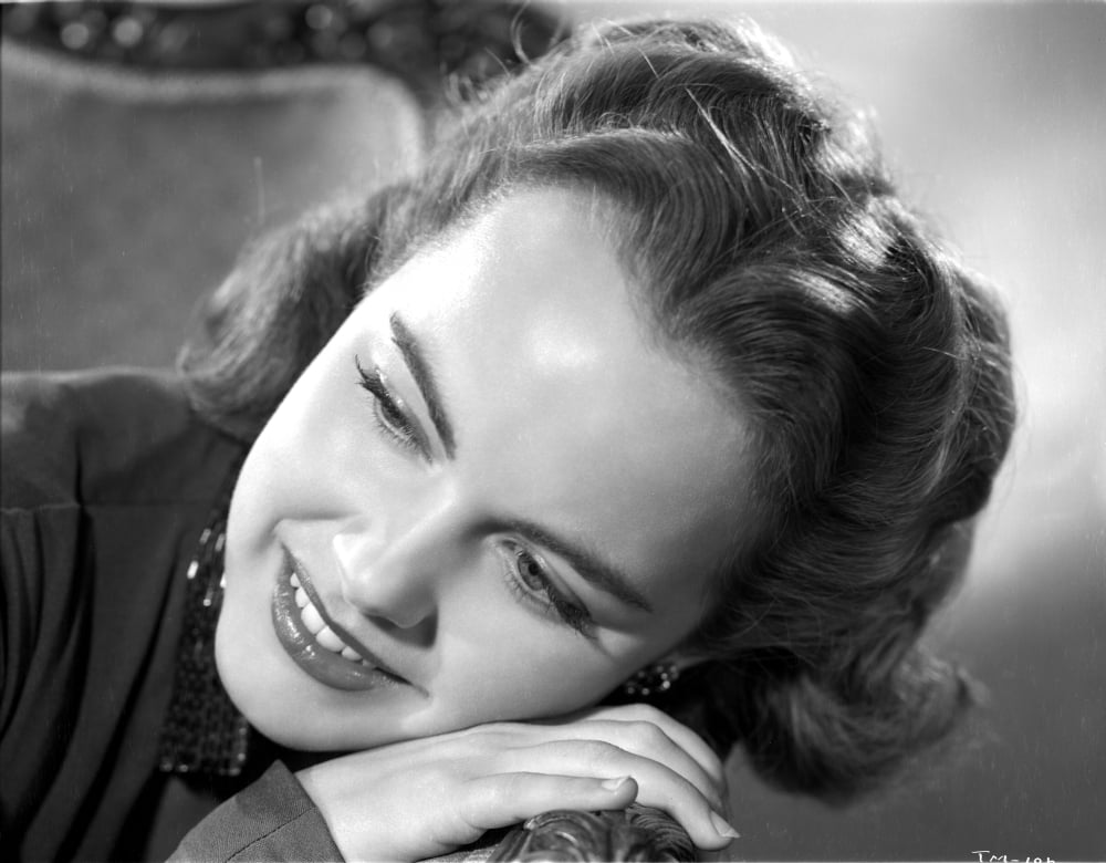 Terry Moore Portrait in Classic Photo Print (8 x 10) - Walmart.com