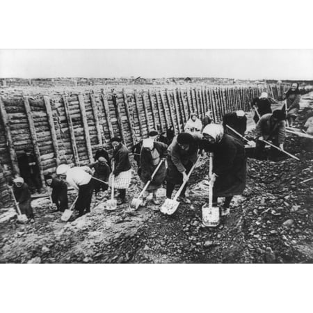 Leningrad Inhabitants Construct Anti-Tank Ditches In 1941 Or 1942. The ...