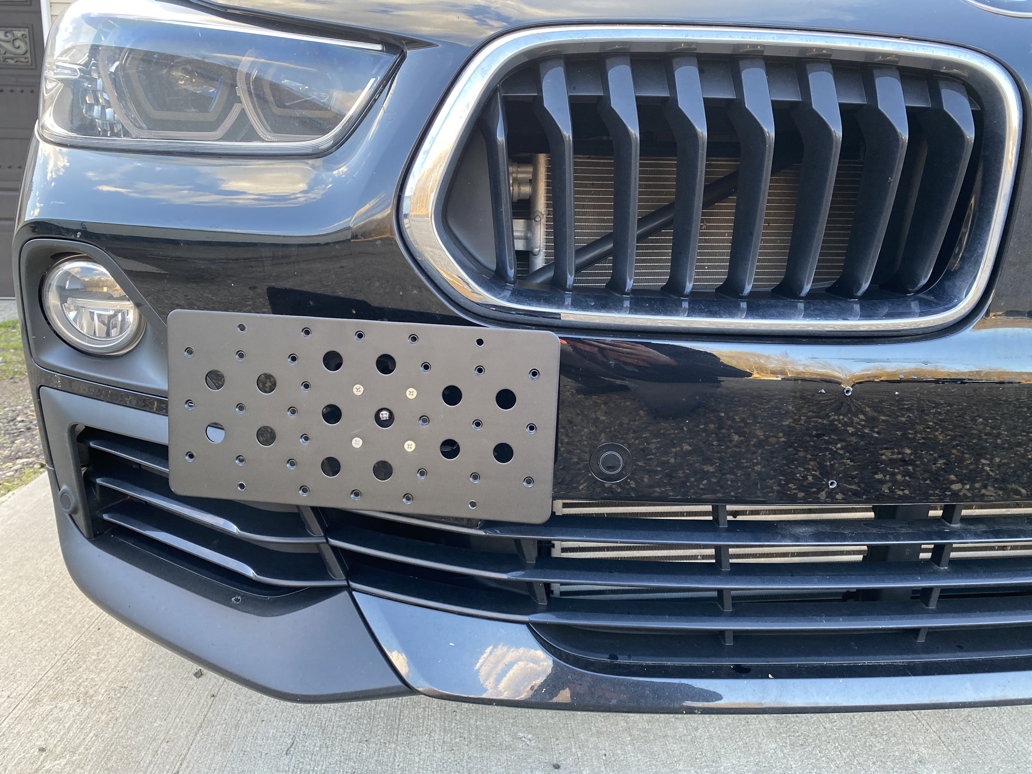 Bmw front license plate mount bracket - toolpase