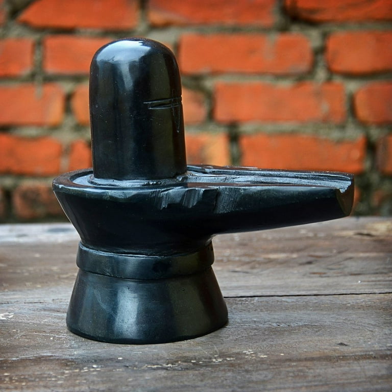 Lingam Statue