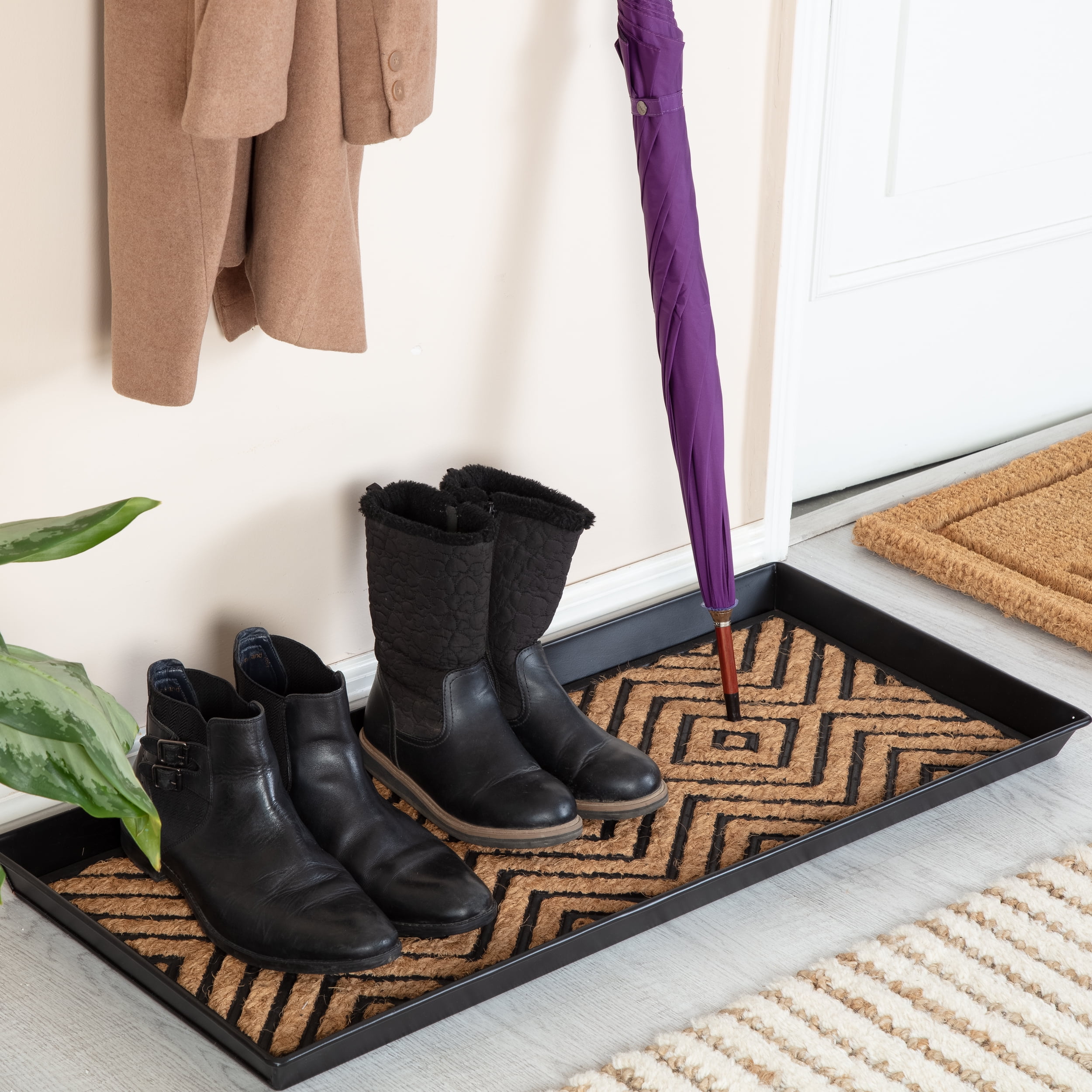 Black Metal Boot Tray with Diamond Coir and Rubber Insert - Walmart.com