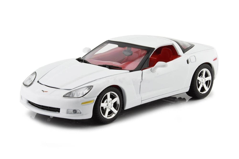Diecast Car w/Display Case - 2005 Chevy Corvette C6 Hardtop, White ...